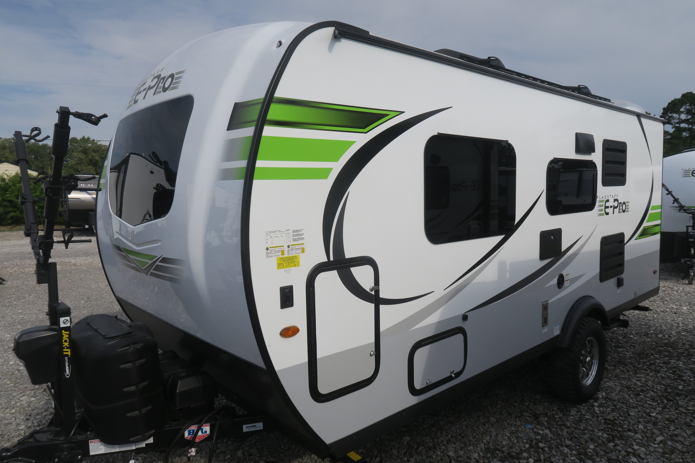 NEW 2021 FLAGSTAFF E-PRO 19FD - Overview | Berryland Campers