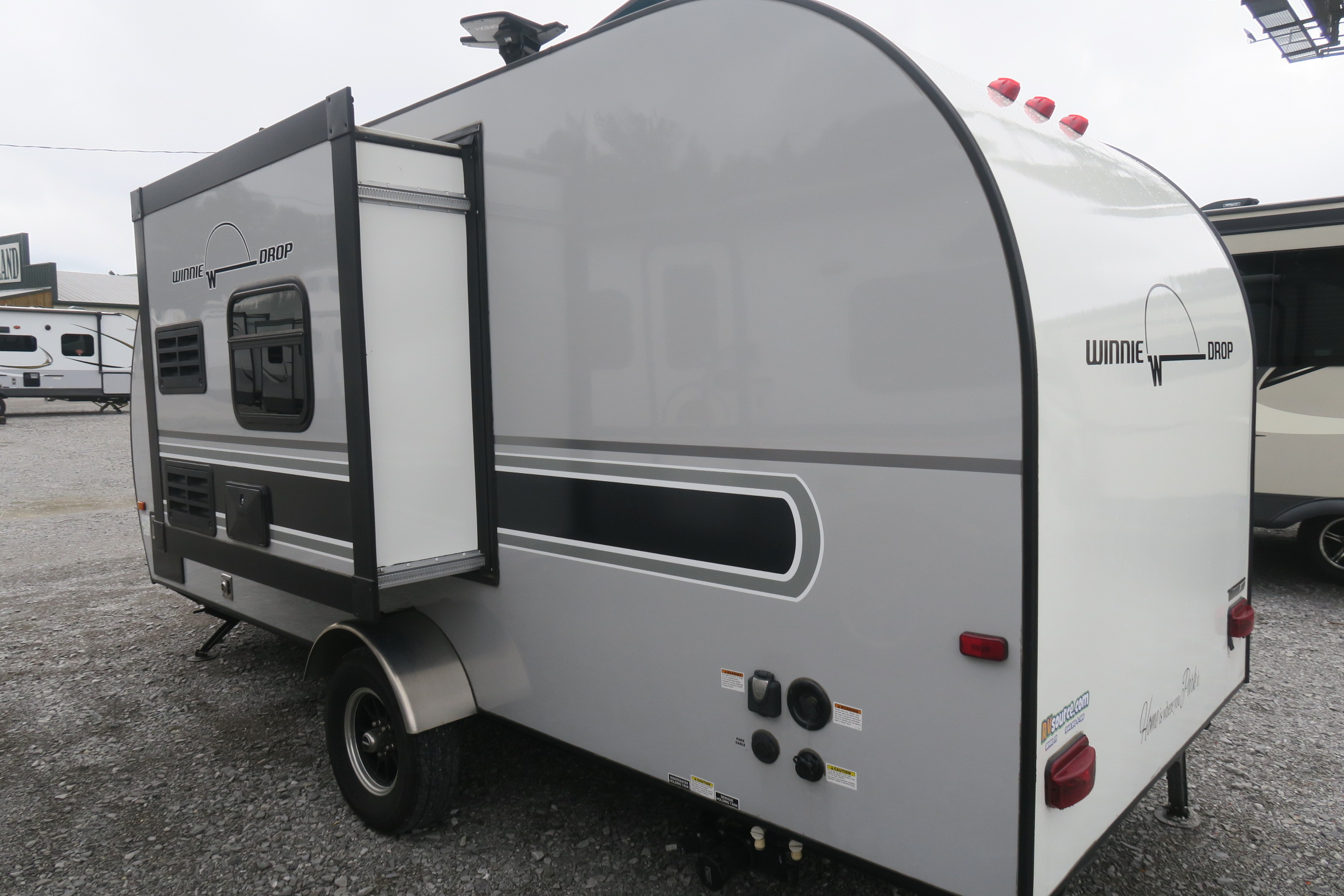 USED 2017 WINNEBAGO WINNIE DROP 170S - Overview | Berryland Campers