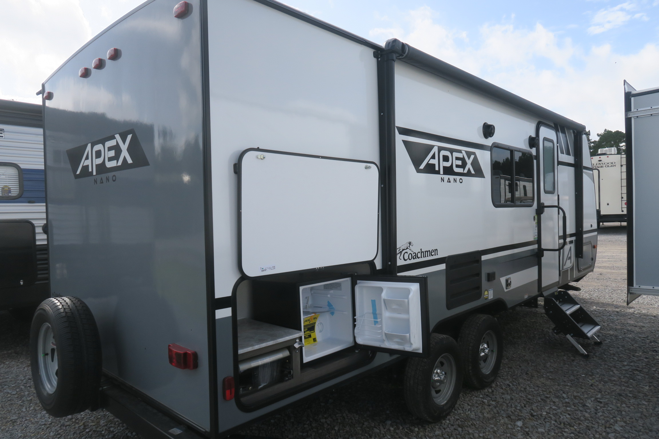 NEW 2021 APEX NANO 208BHS - Overview | Berryland Campers