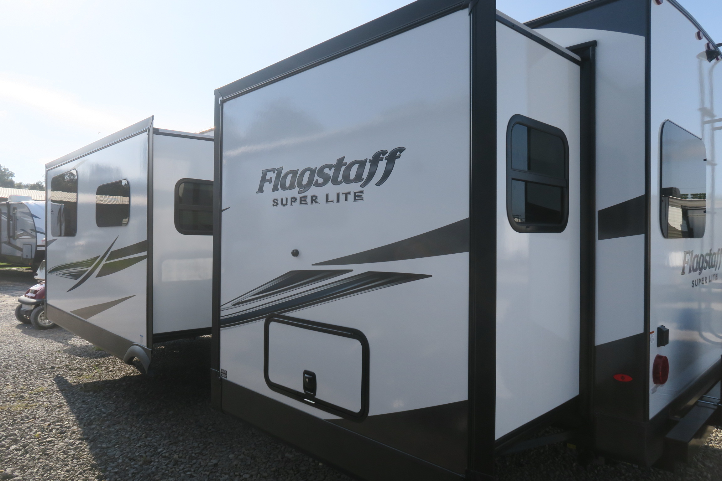 NEW 2021 FLAGSTAFF SUPER LITE 26FKBS - Overview | Berryland Campers