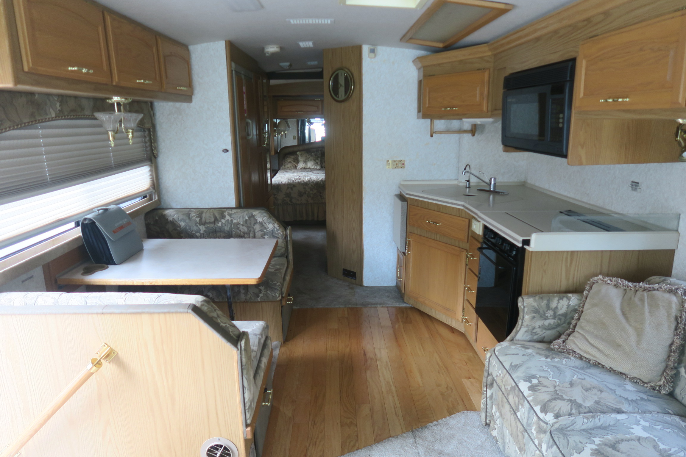 USED 1999 PACE ARROW VISION - Overview | Berryland Campers