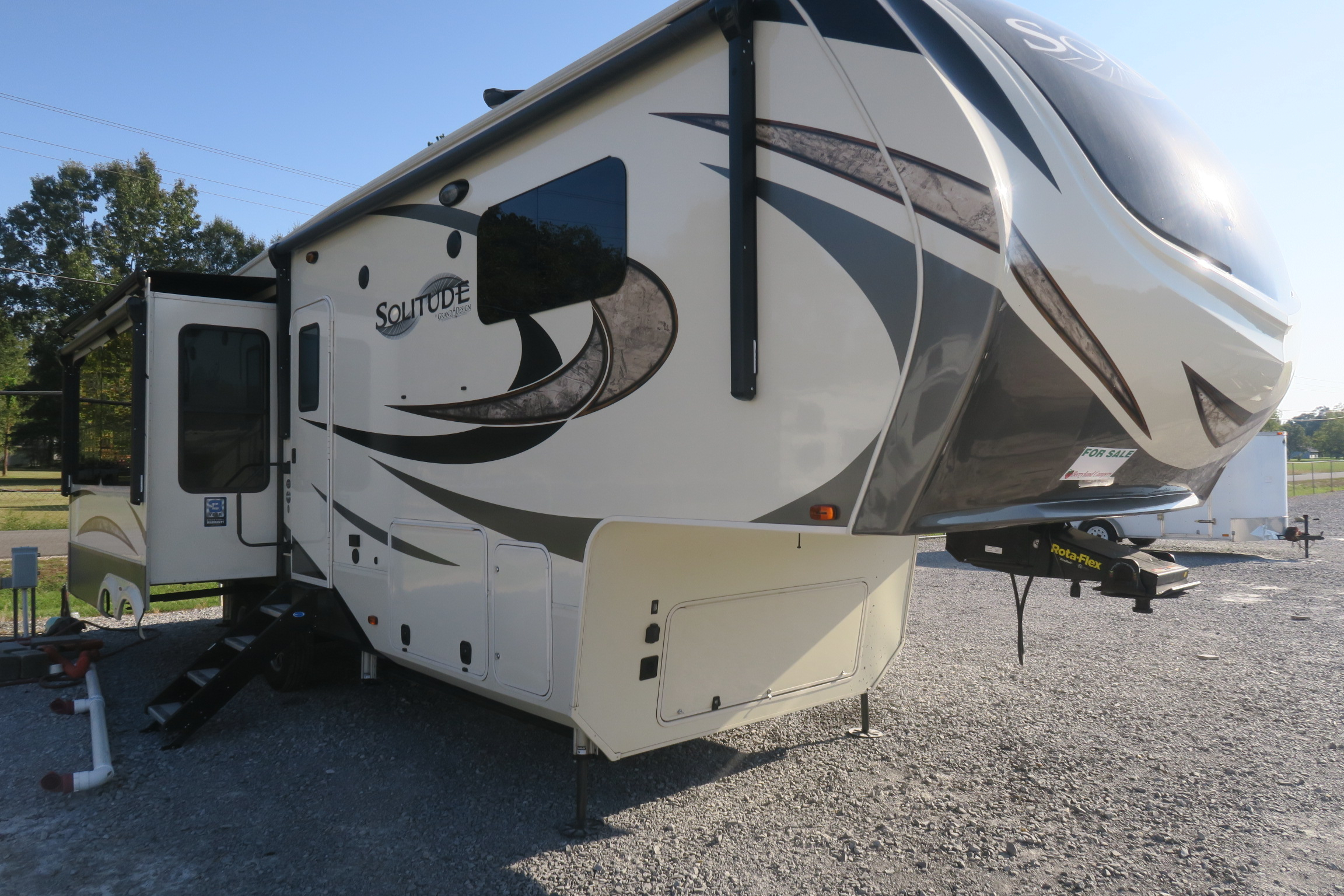 USED 2019 SOLITUDE 310GK - Overview | Berryland Campers