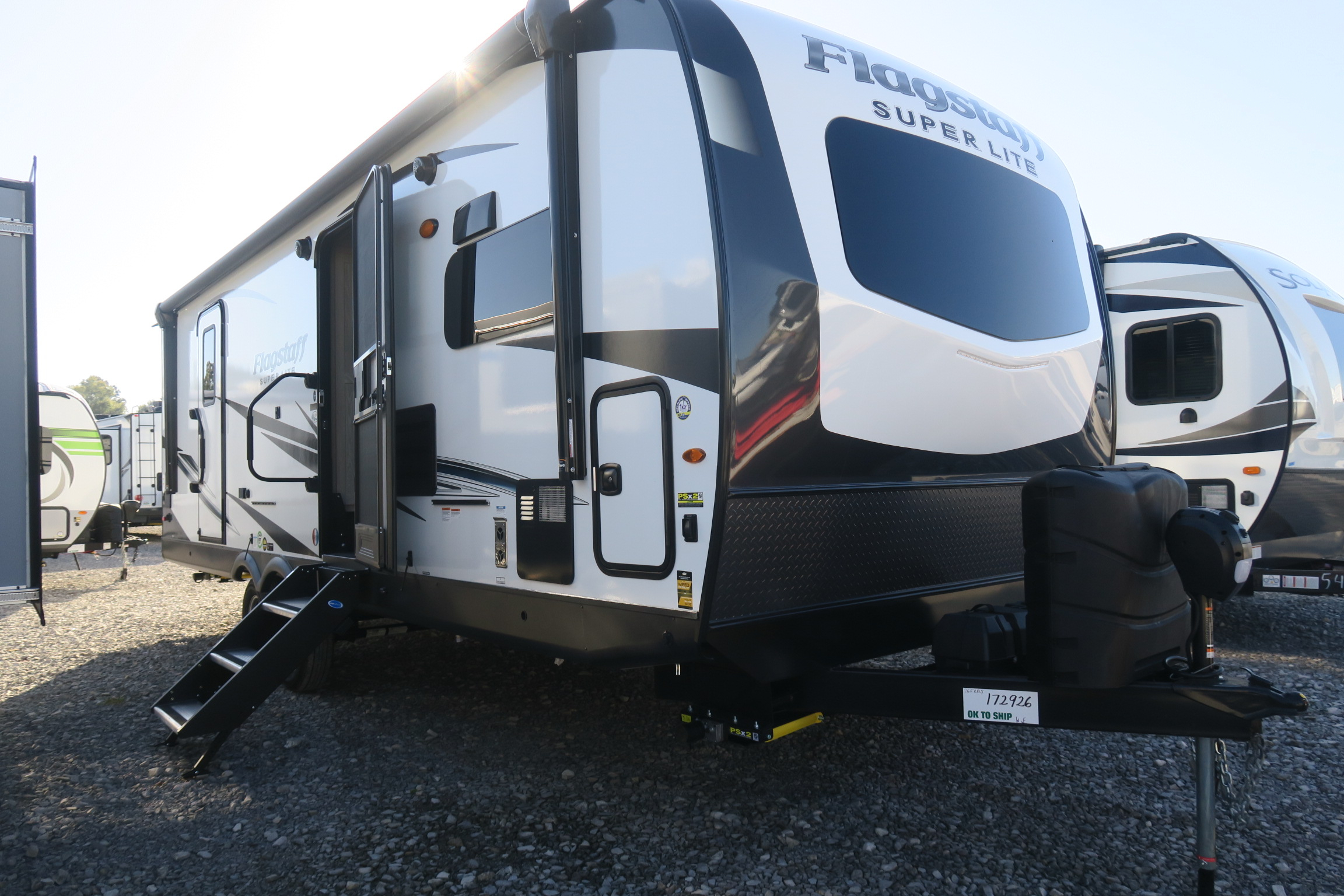 NEW 2021 FLAGSTAFF SUPER LITE 26FKBS - Overview | Berryland Campers