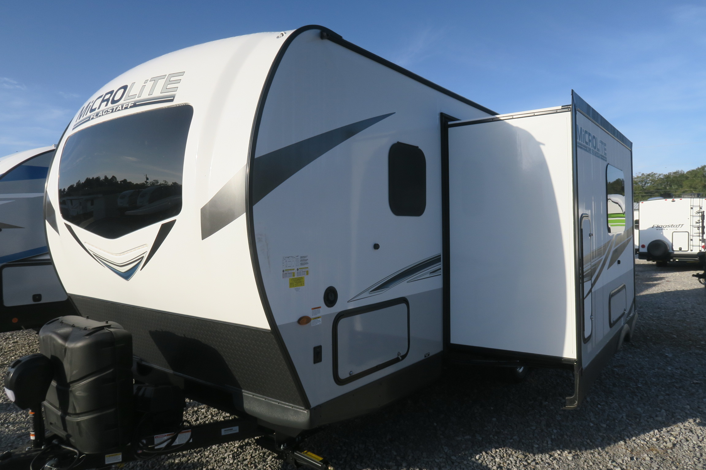 NEW 2021 FLAGSTAFF MICRO LITE 25BRDS - Overview | Berryland Campers