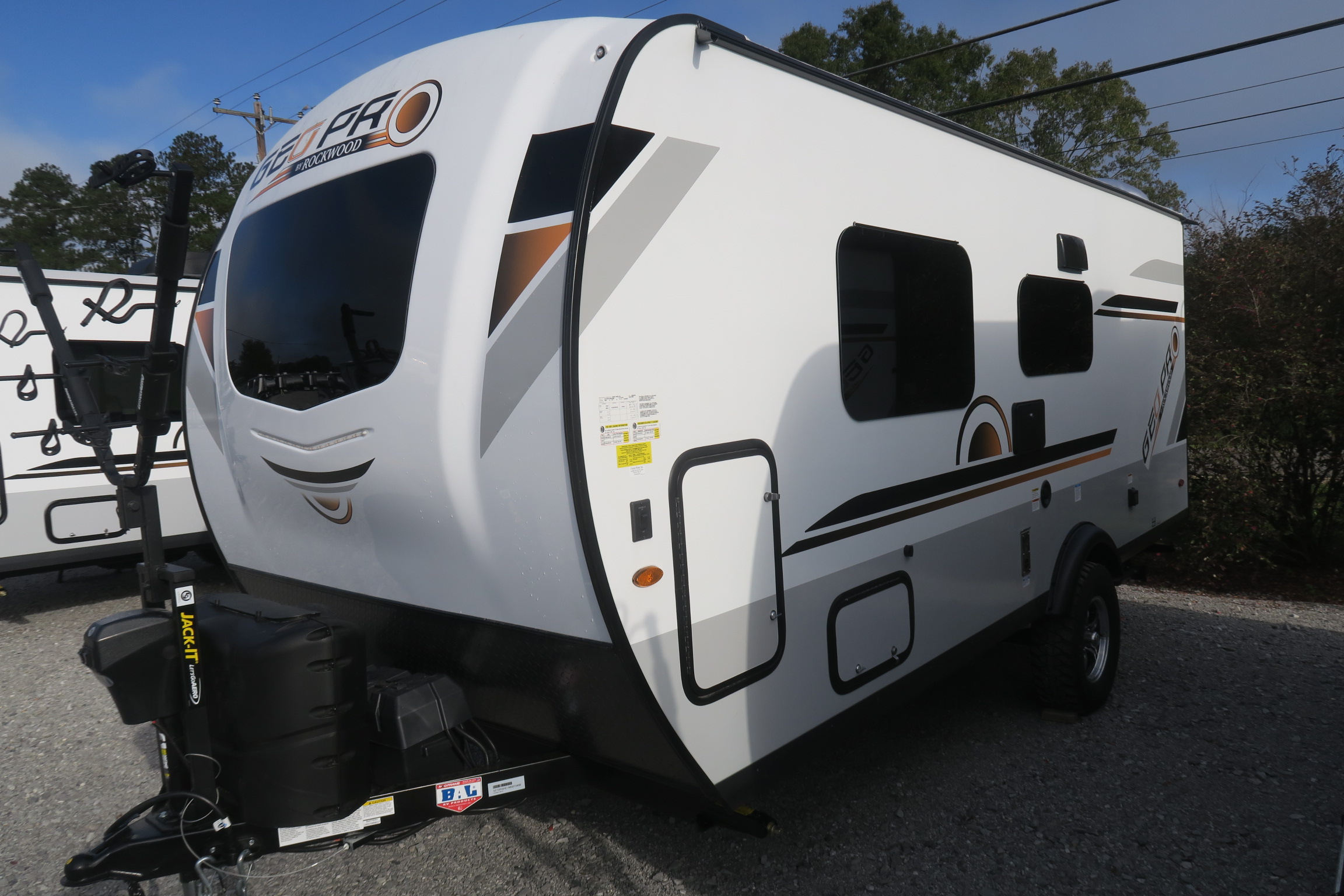 NEW 2021 ROCKWOOD GEO PRO 19FD - Overview | Berryland Campers