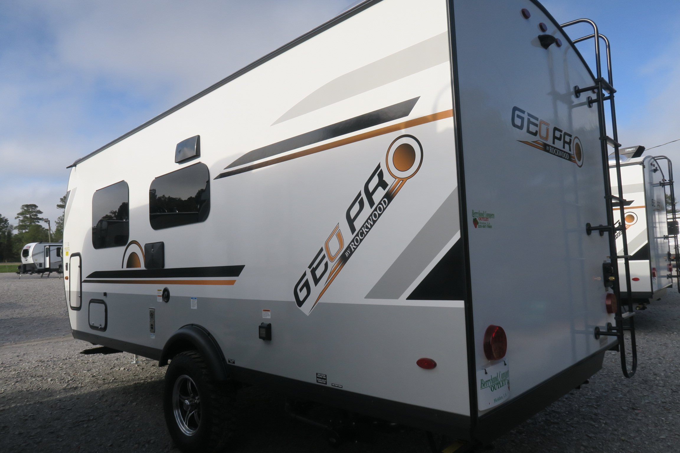 NEW 2021 ROCKWOOD GEO PRO 19FD - Overview | Berryland Campers
