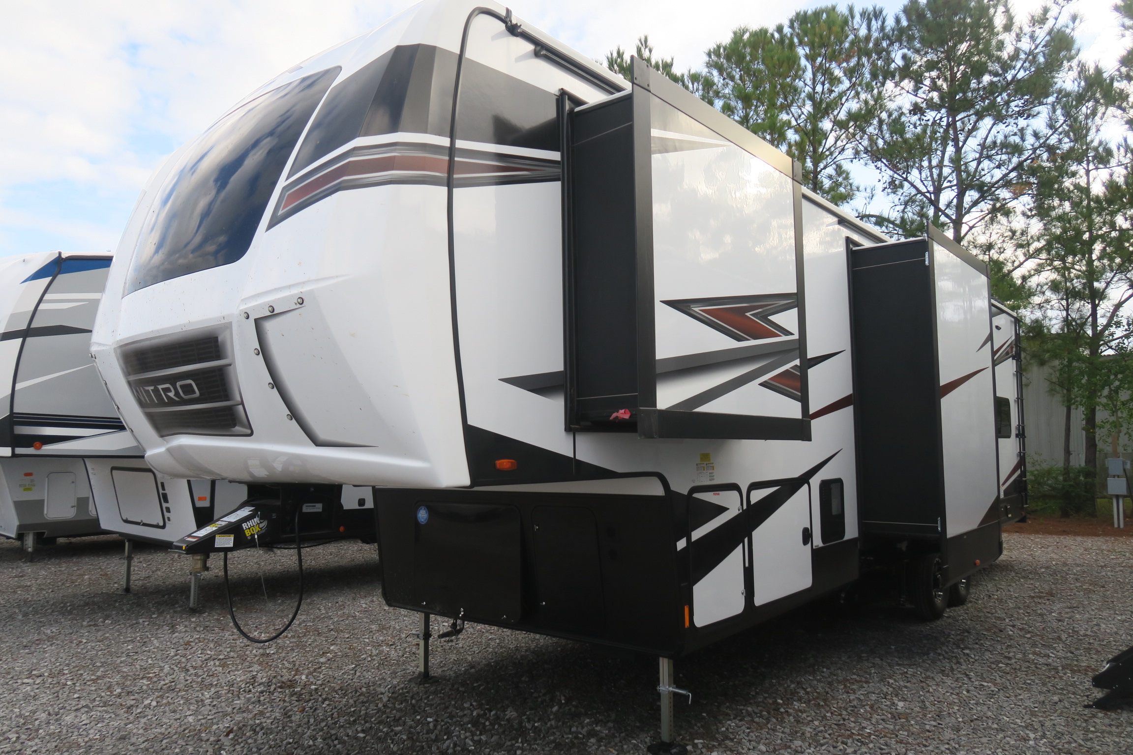 NEW 2021 XLR NITRO 321 - Overview | Berryland Campers