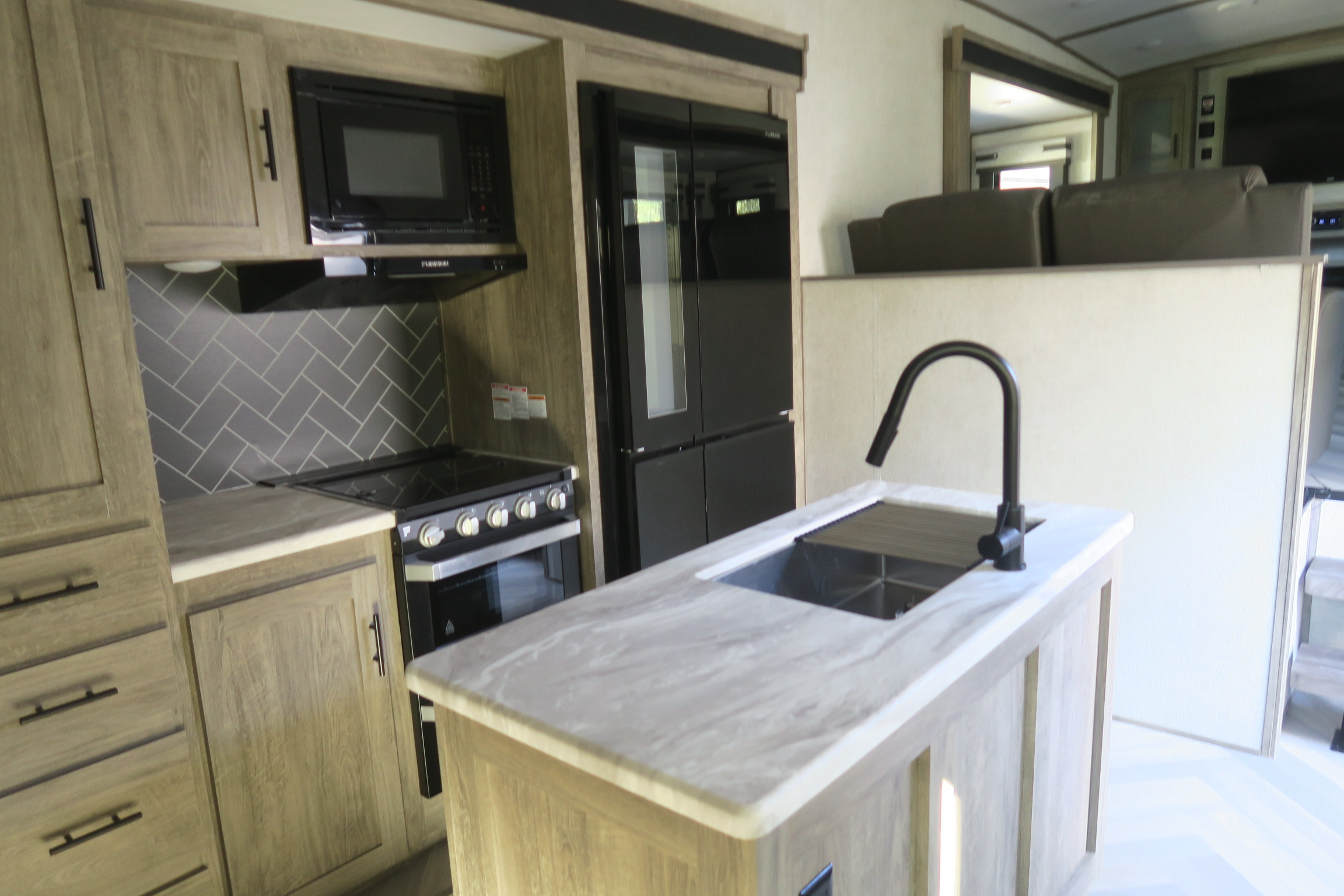 NEW 2021 SALEM HEMISPHERE GLX 378FL - Overview | Berryland Campers
