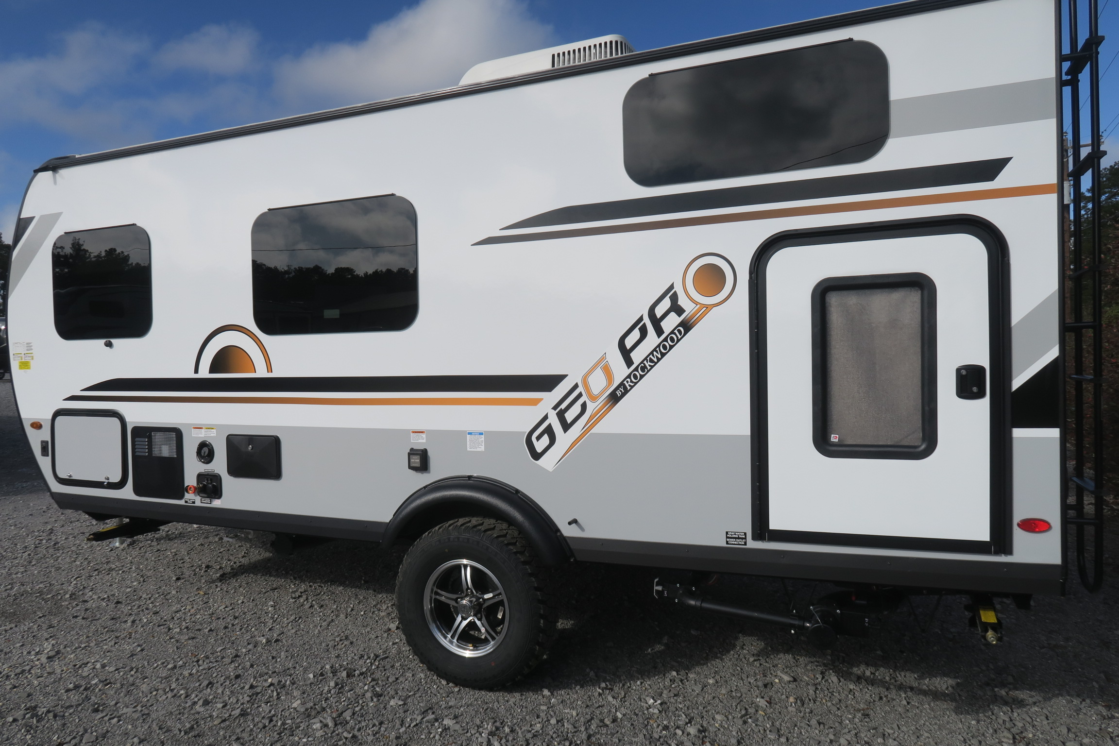 NEW 2021 ROCKWOOD GEO PRO 19BH - Overview | Berryland Campers