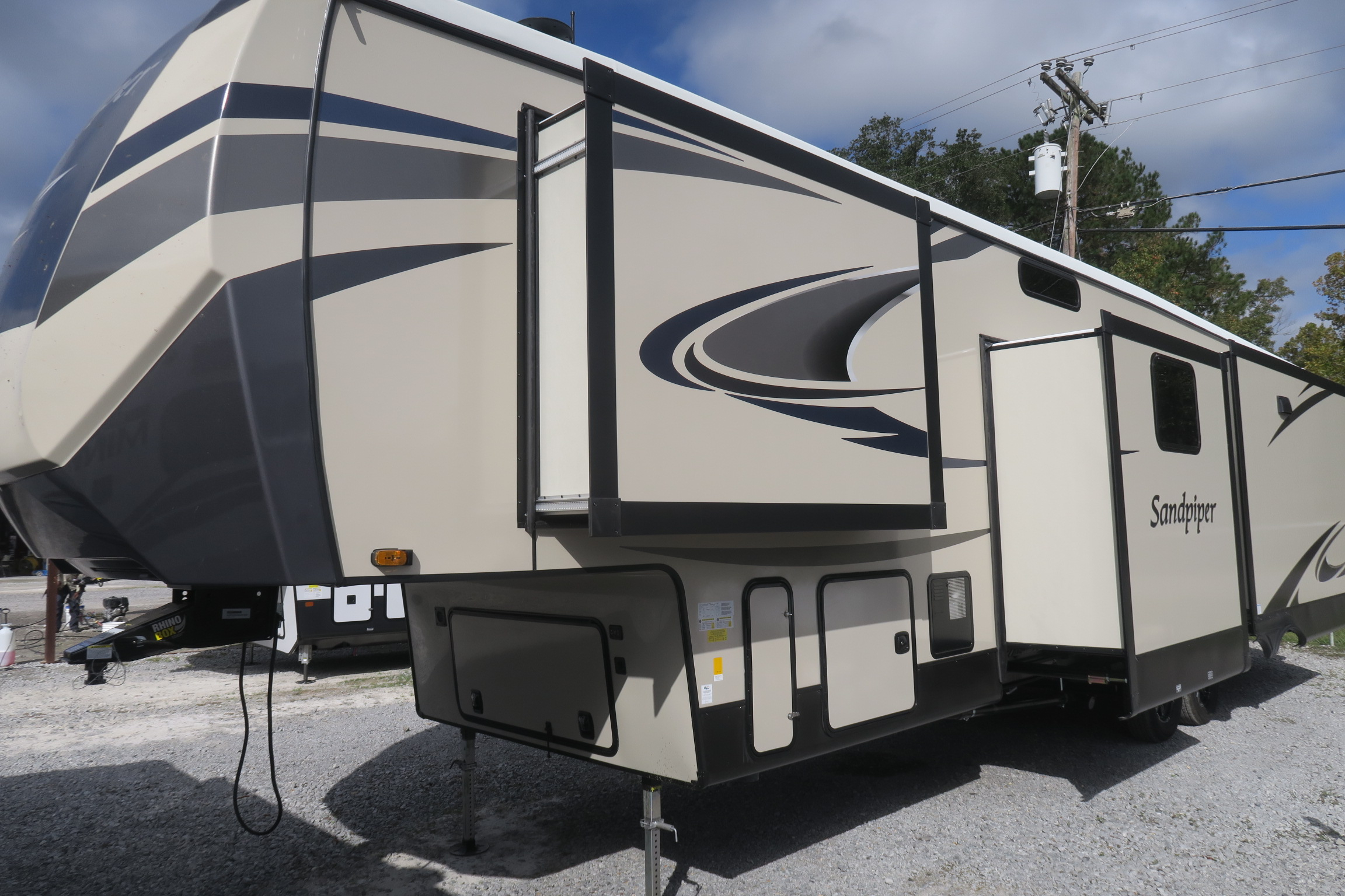 NEW 2021 SANDPIPER C CLASS 3660MB - Overview | Berryland Campers