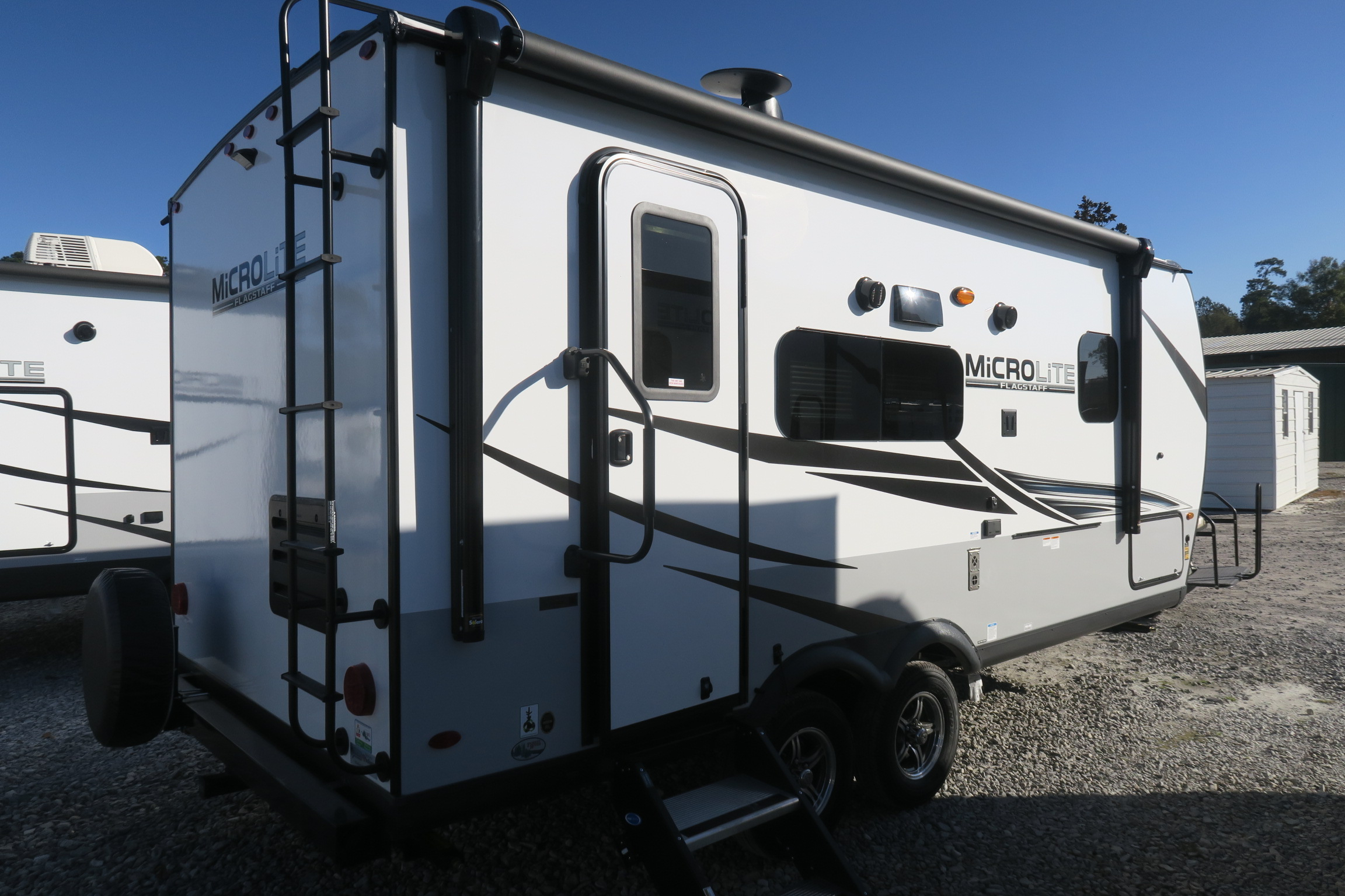 NEW 2021 FLAGSTAFF MICRO LITE 21FBRS - Overview | Berryland Campers