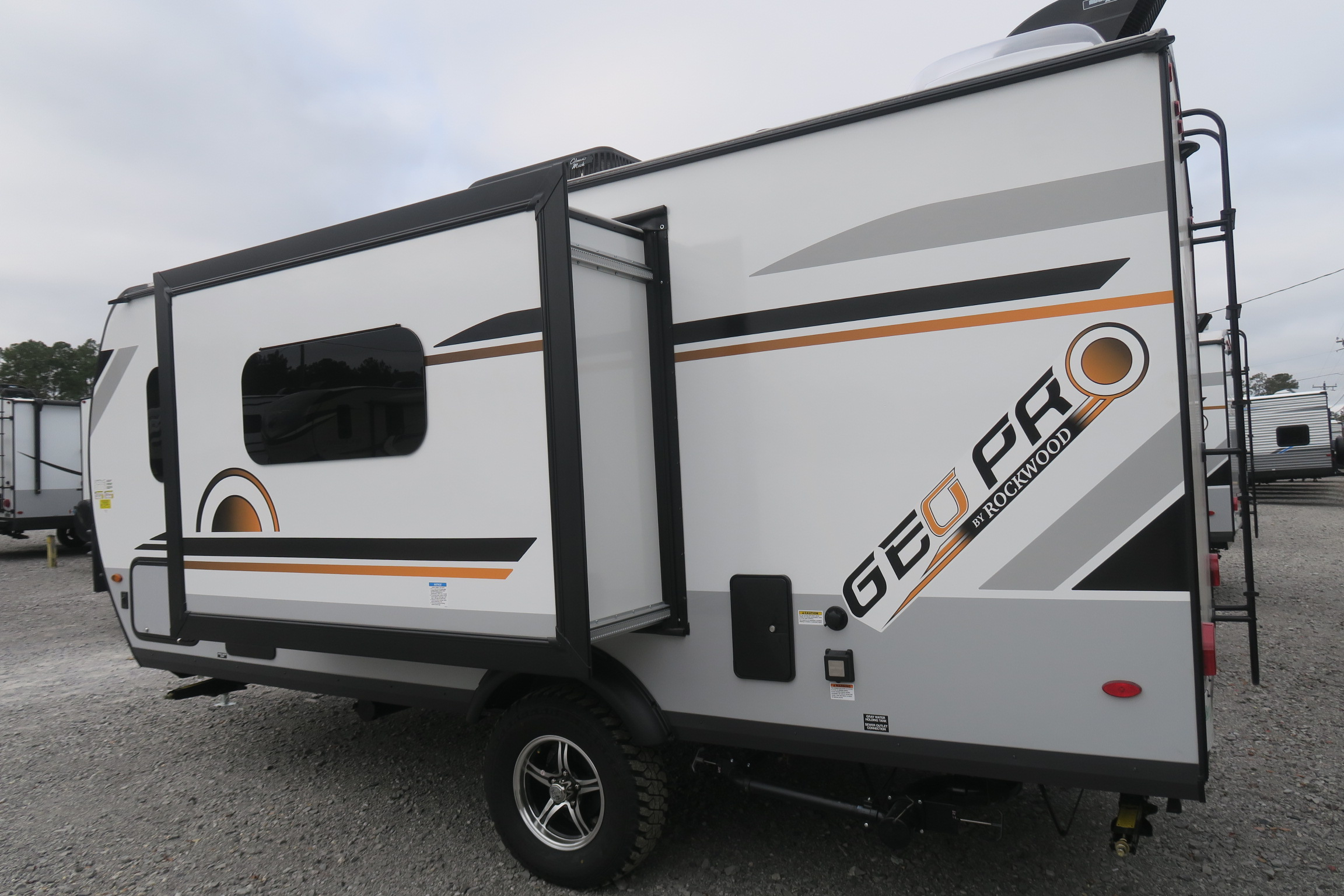 NEW 2021 ROCKWOOD GEO PRO 19FBS - Overview | Berryland Campers