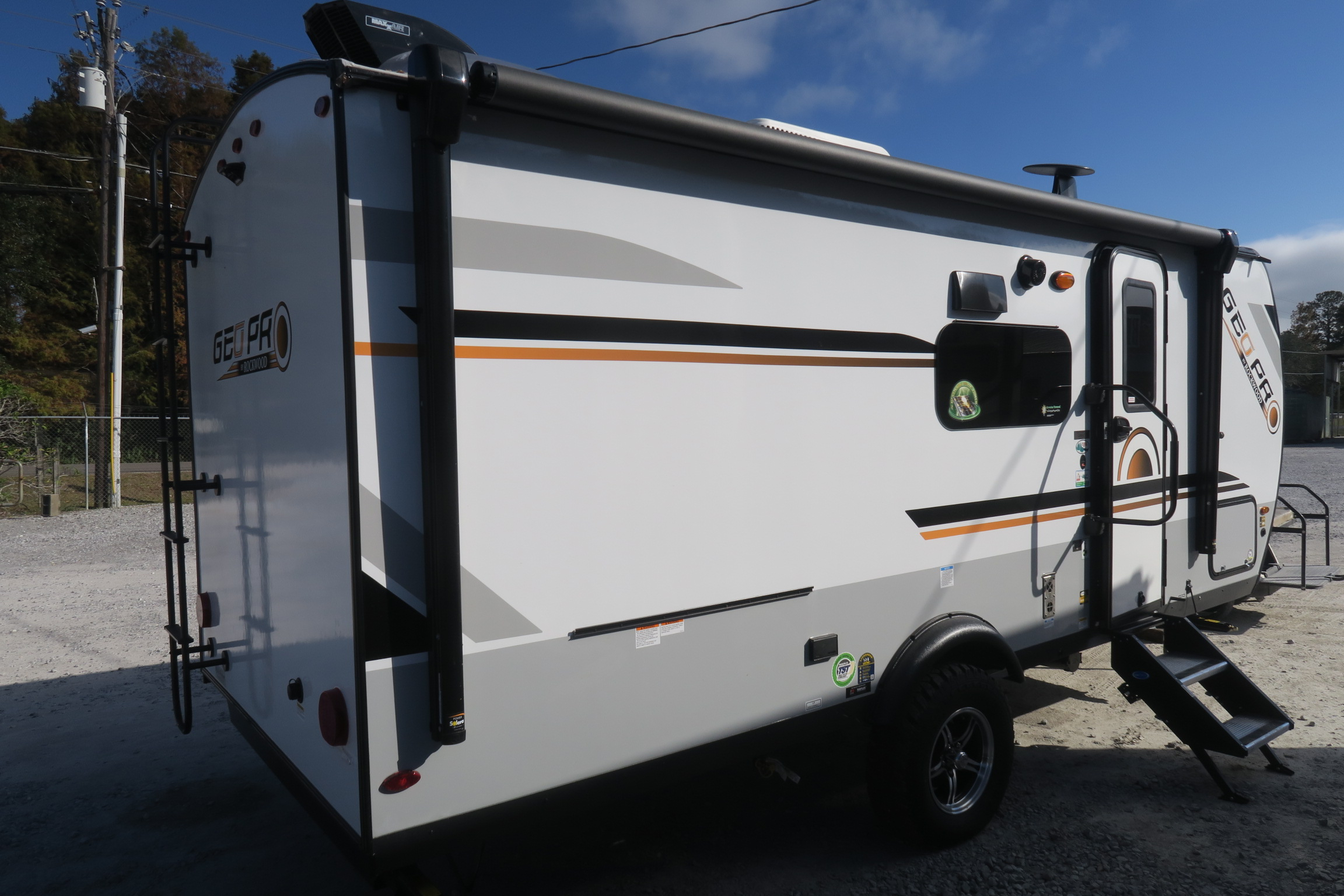 NEW 2021 ROCKWOOD GEO PRO 20BHS - Overview | Berryland Campers