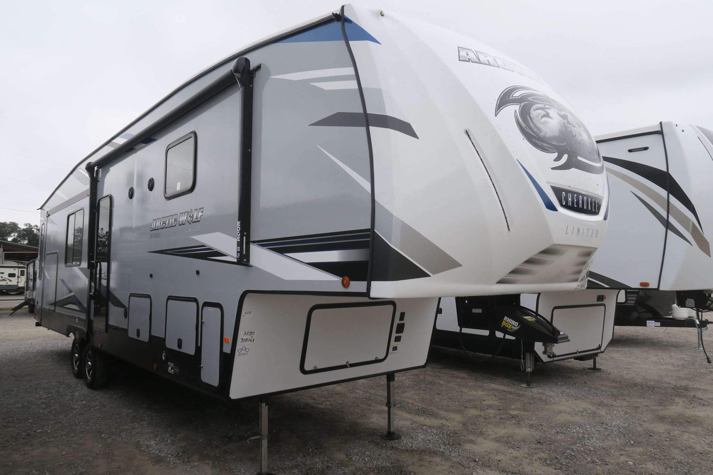 New Forest River Cherokee Arctic Wolf Fifth Wheel Towables | Berryland ...