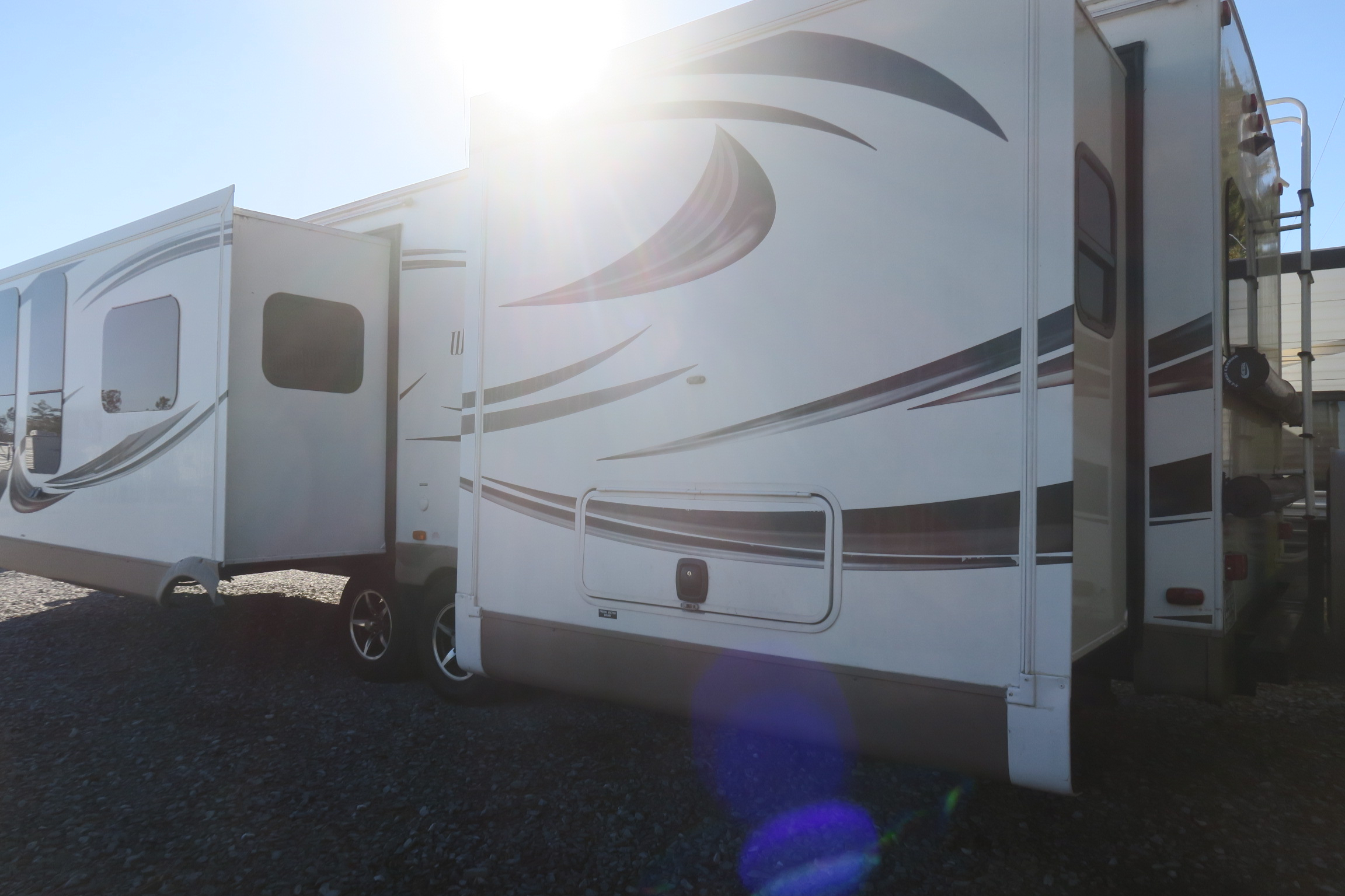 USED 2015 ROCKWOOD WINDJAMMER 3008W - Overview | Berryland Campers