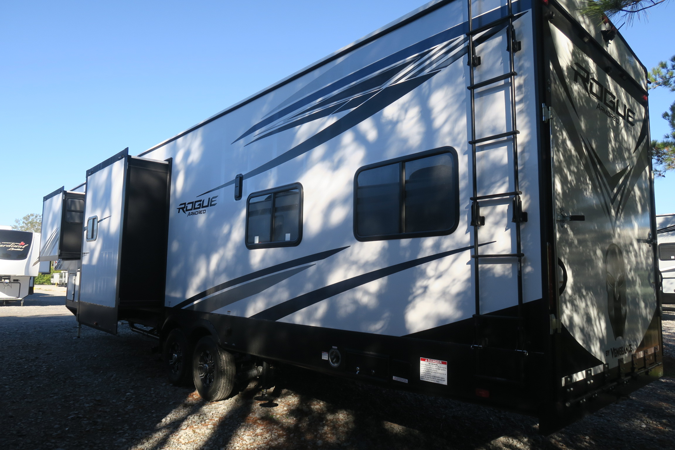 NEW 2021 ROGUE ARMORED 351G - Overview | Berryland Campers