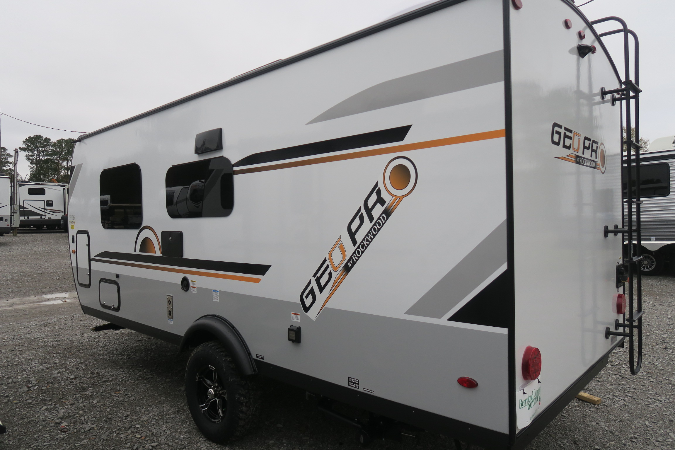 NEW 2021 ROCKWOOD GEO PRO 19FD - Overview | Berryland Campers