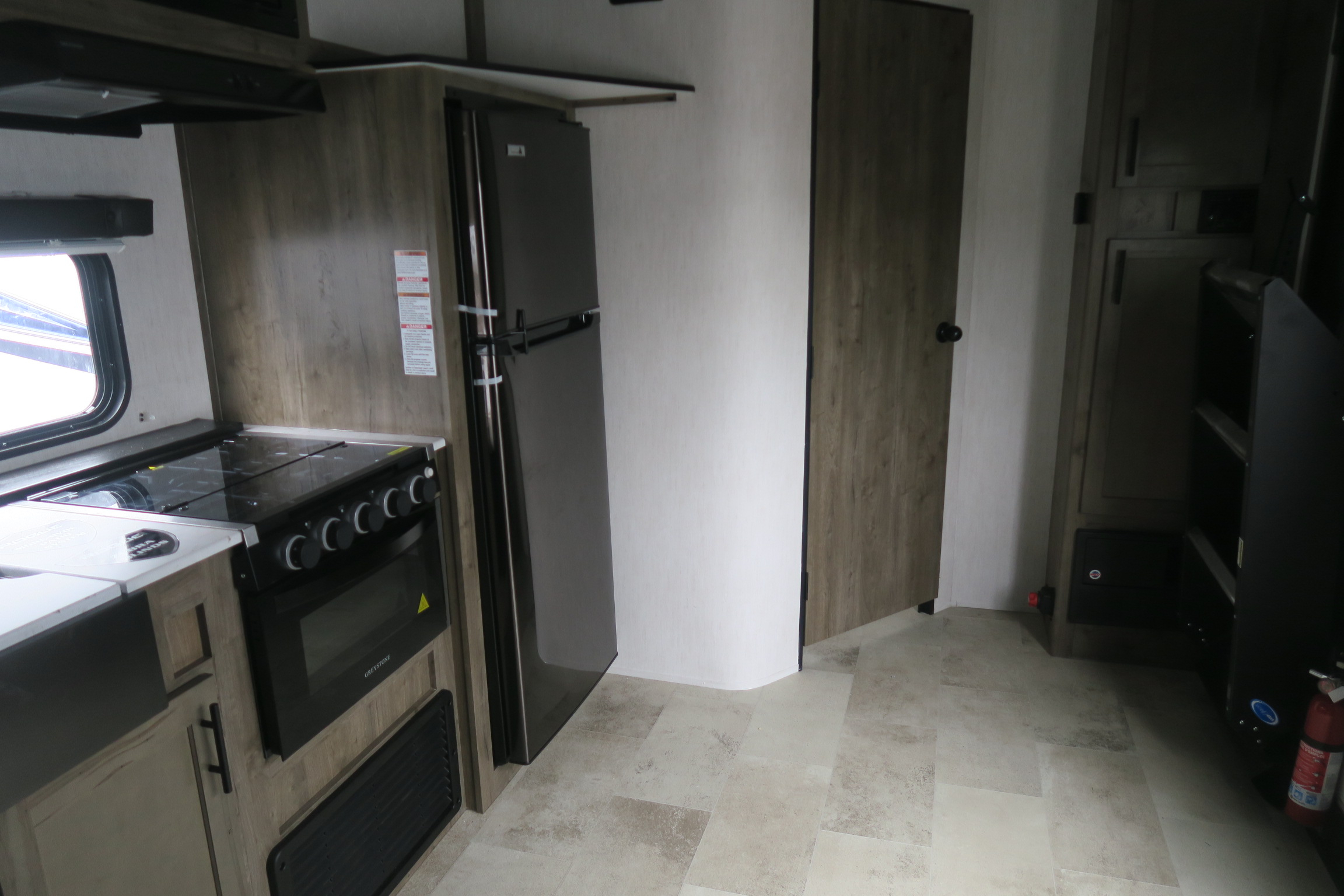 NEW 2021 VENGEANCE ROGUE 25V - Overview | Berryland Campers