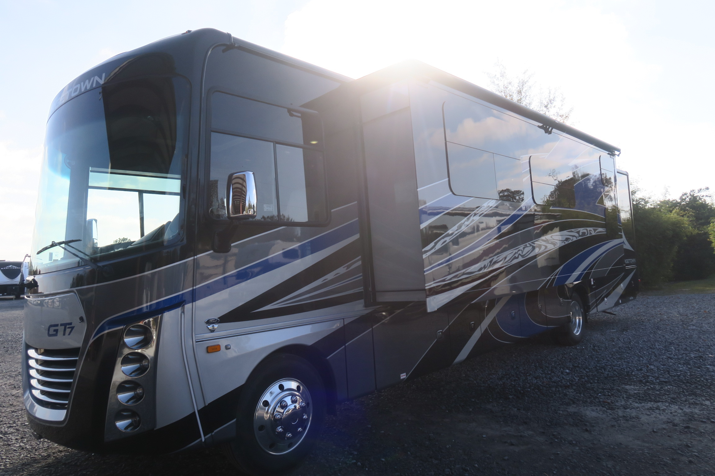 NEW 2021 GEORGETOWN 7 SERIES GT7 36K - Overview | Berryland Campers