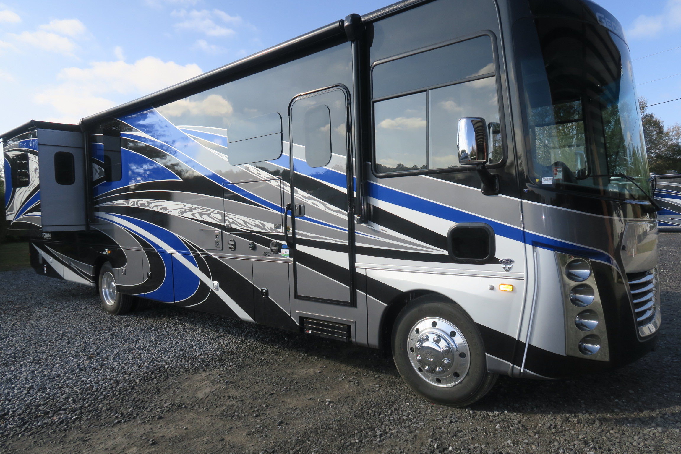 NEW 2021 GEORGETOWN 7 SERIES GT7 36K - Overview | Berryland Campers