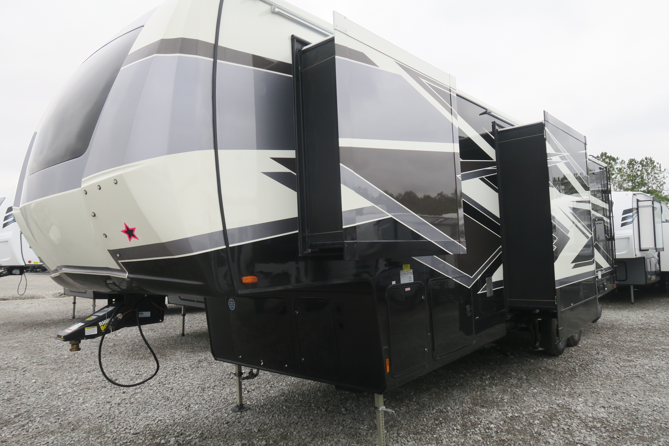NEW 2021 XLR NITRO 321 - Overview | Berryland Campers