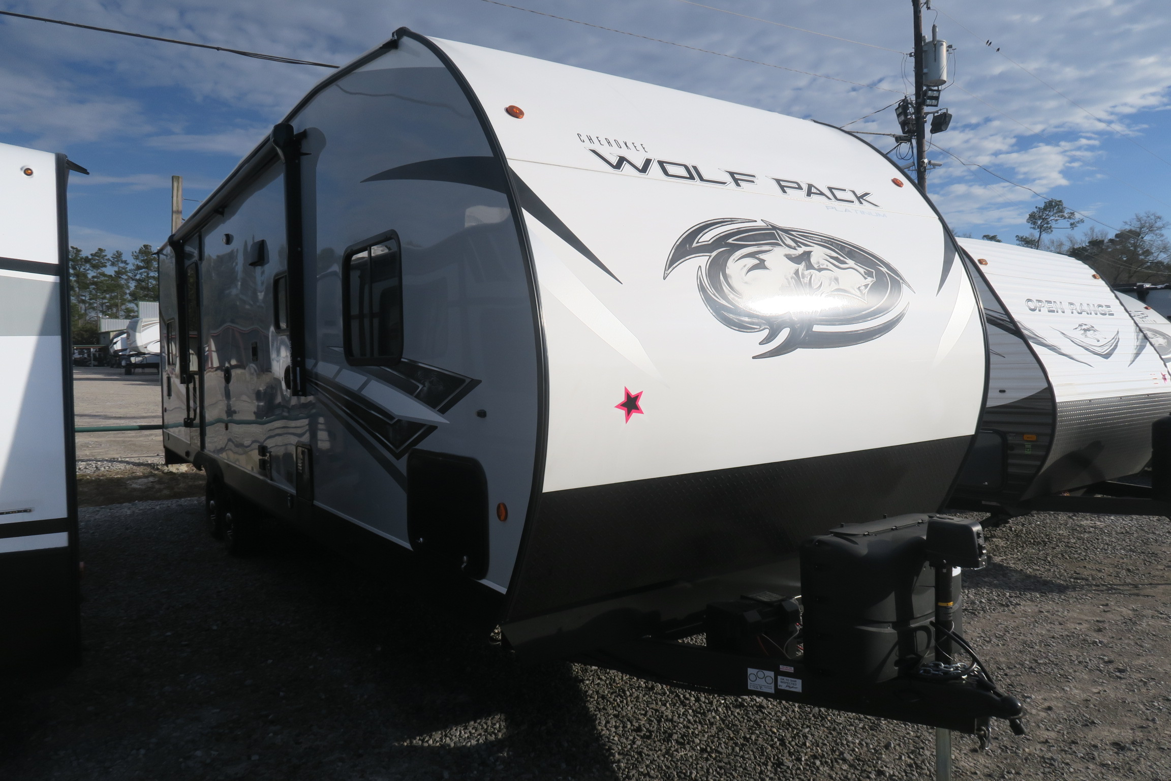 NEW 2021 CHEROKEE WOLF PACK 27PACK - Overview | Berryland Campers