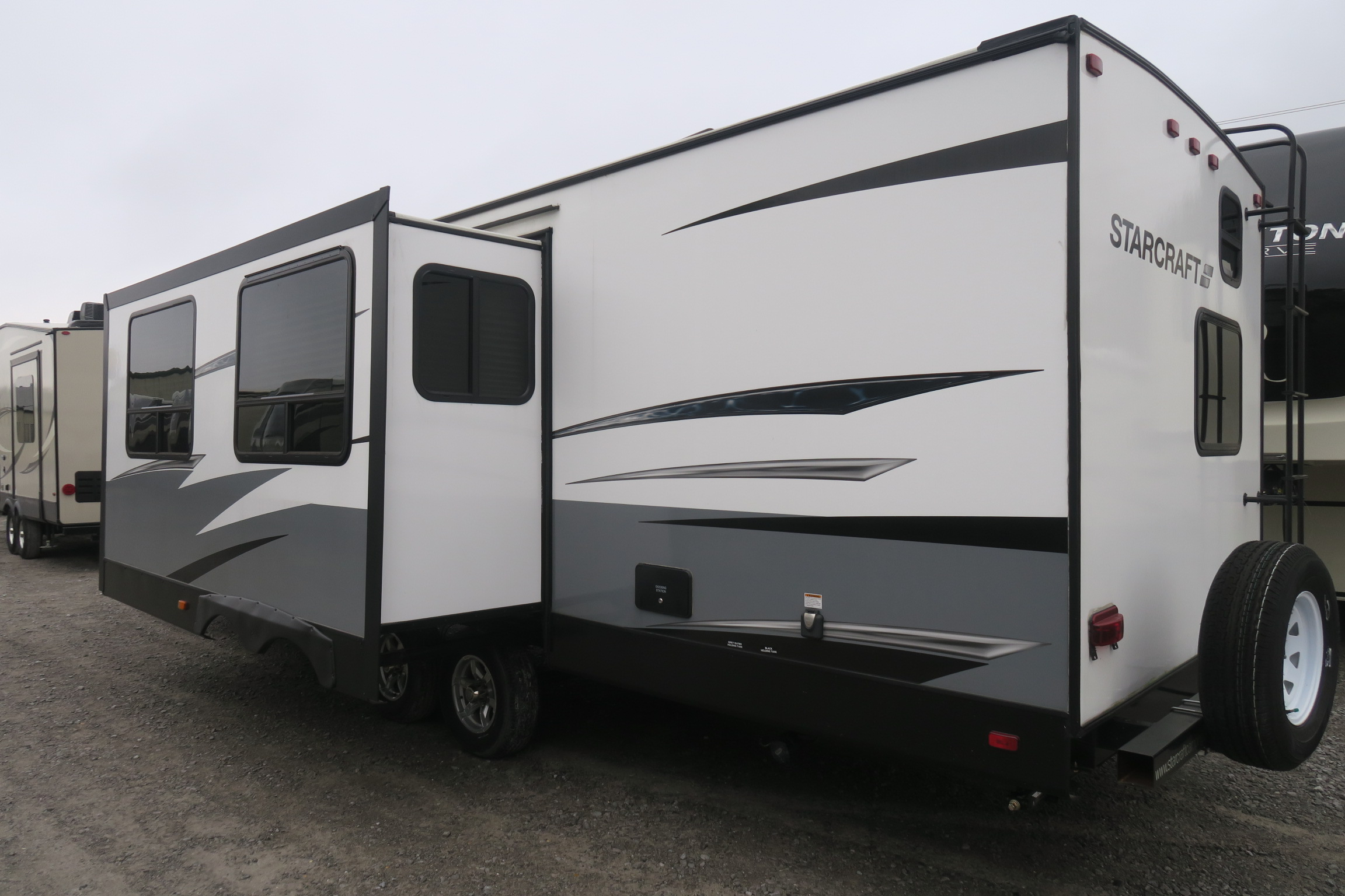 USED 2019 STARCRAFT 283BH - Overview | Berryland Campers