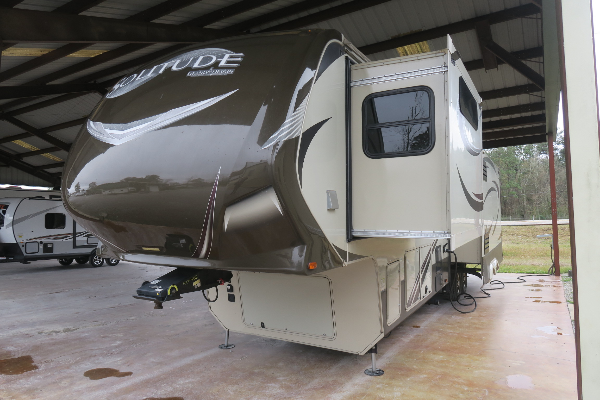 USED 2015 SOLITUDE 369RL - Overview | Berryland Campers