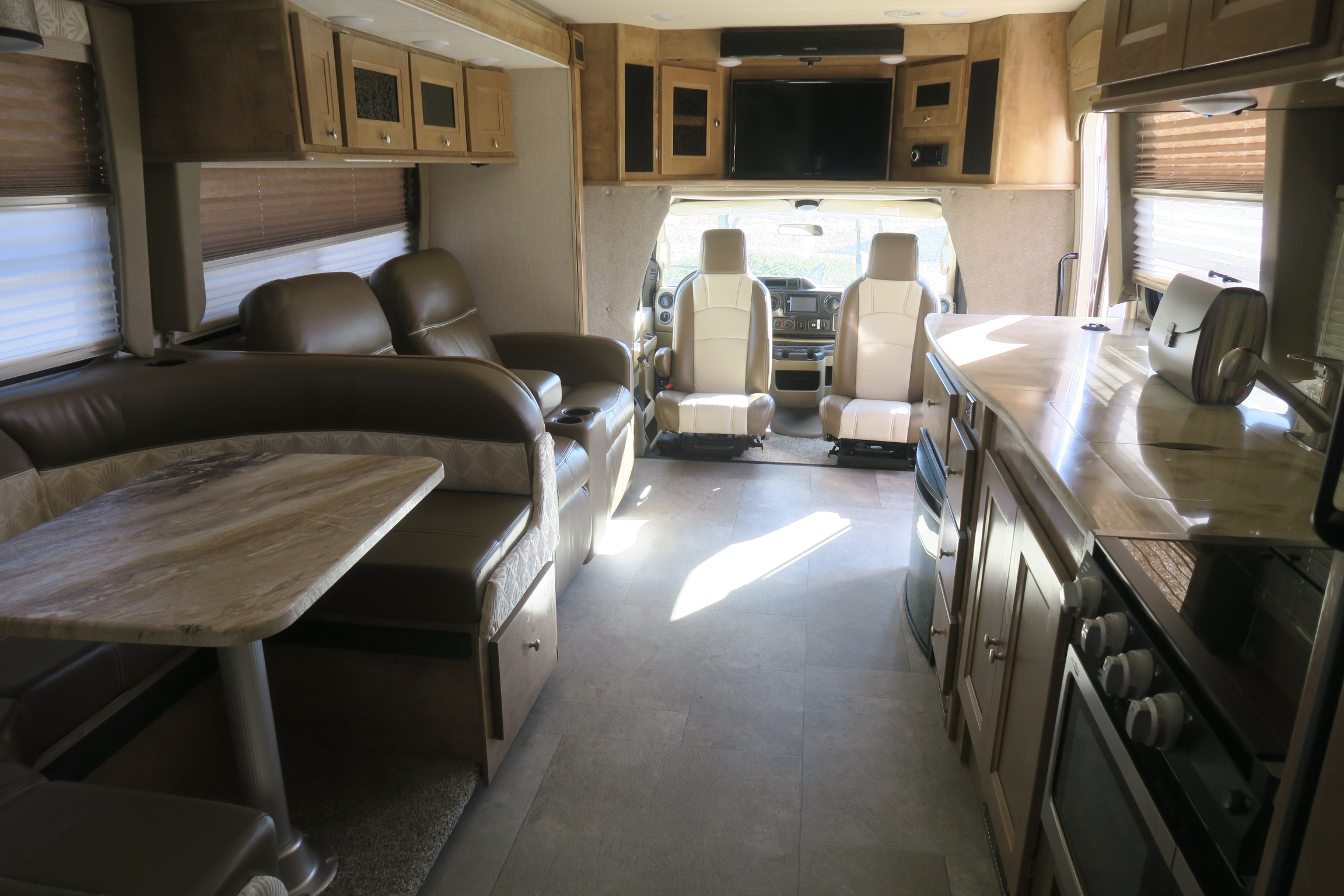 USED 2020 CONCORD 300DS - Overview | Berryland Campers