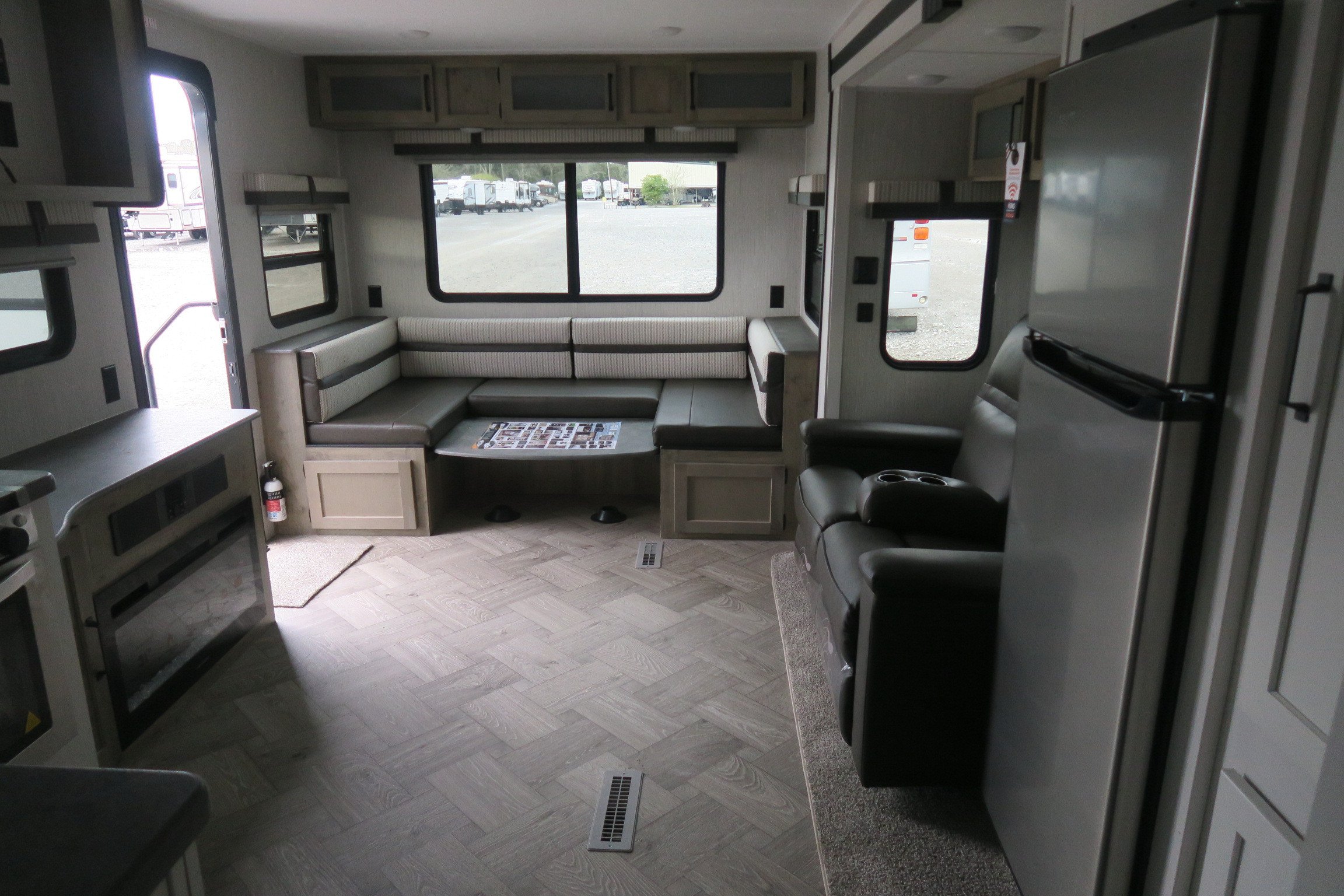 NEW 2021 PUMA 26RLS - Overview | Berryland Campers