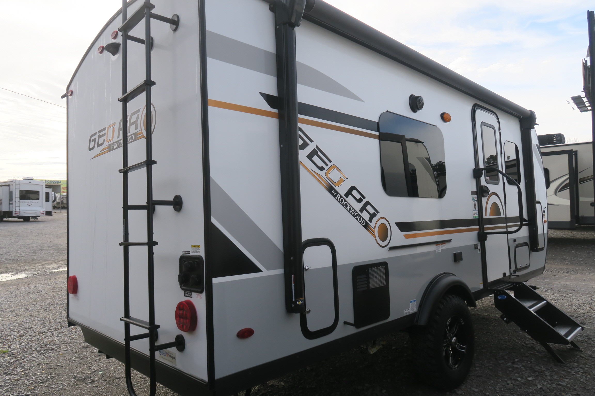 NEW 2021 ROCKWOOD GEO PRO 19FD - Overview | Berryland Campers