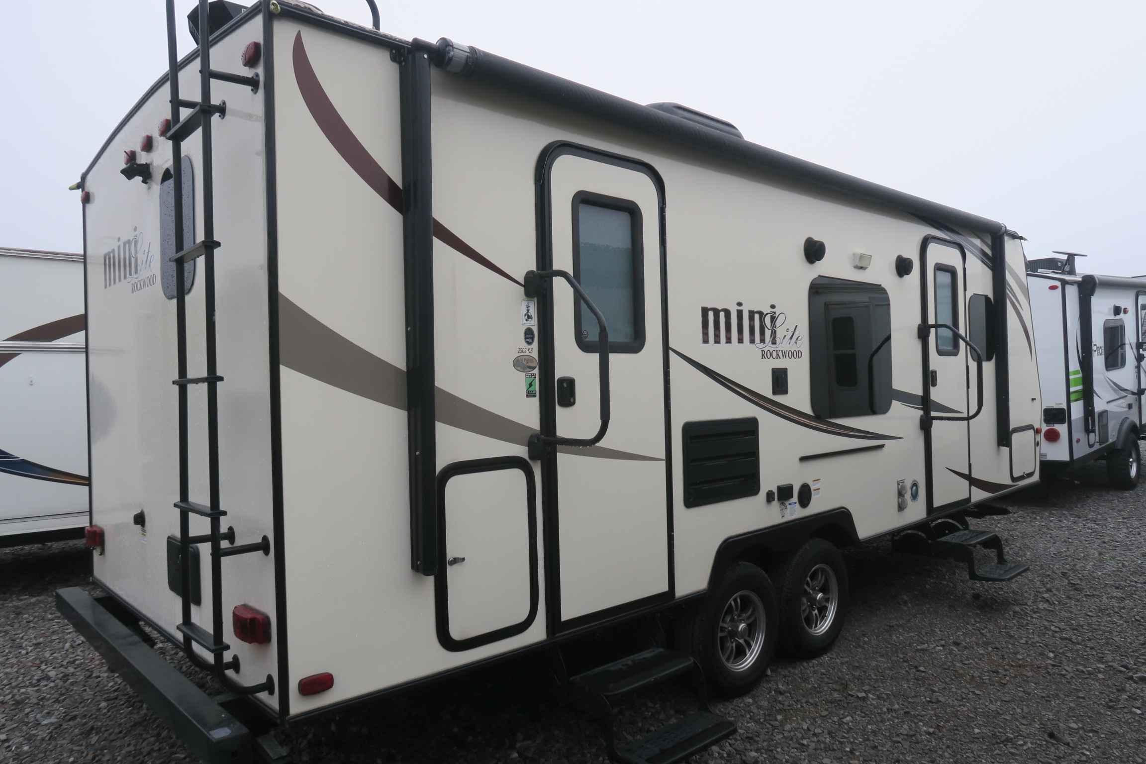 USED 2016 ROCKWOOD MINI LITE 2502KS - Overview | Berryland Campers