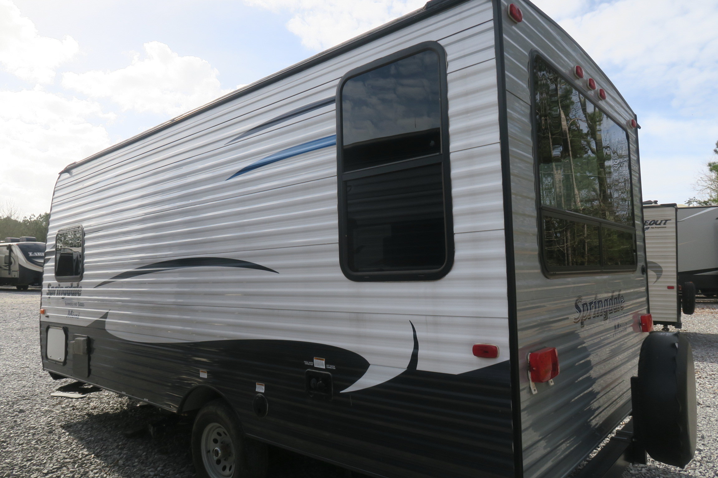 USED 2016 SPRINGDALE SM1750 - Overview | Berryland Campers