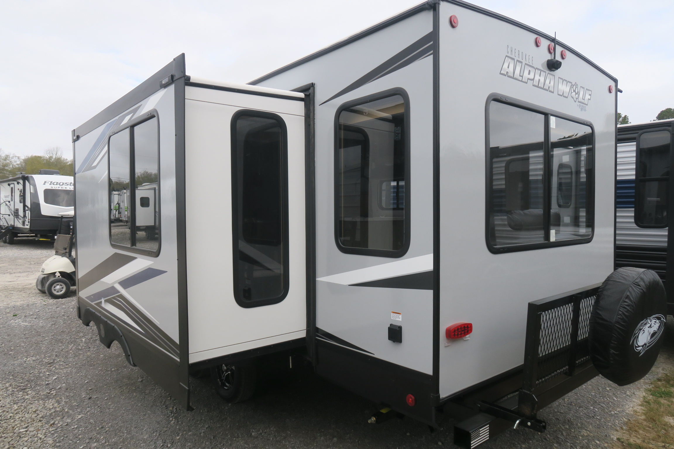 NEW 2021 CHEROKEE ALPHA WOLF 23RD - Overview | Berryland Campers