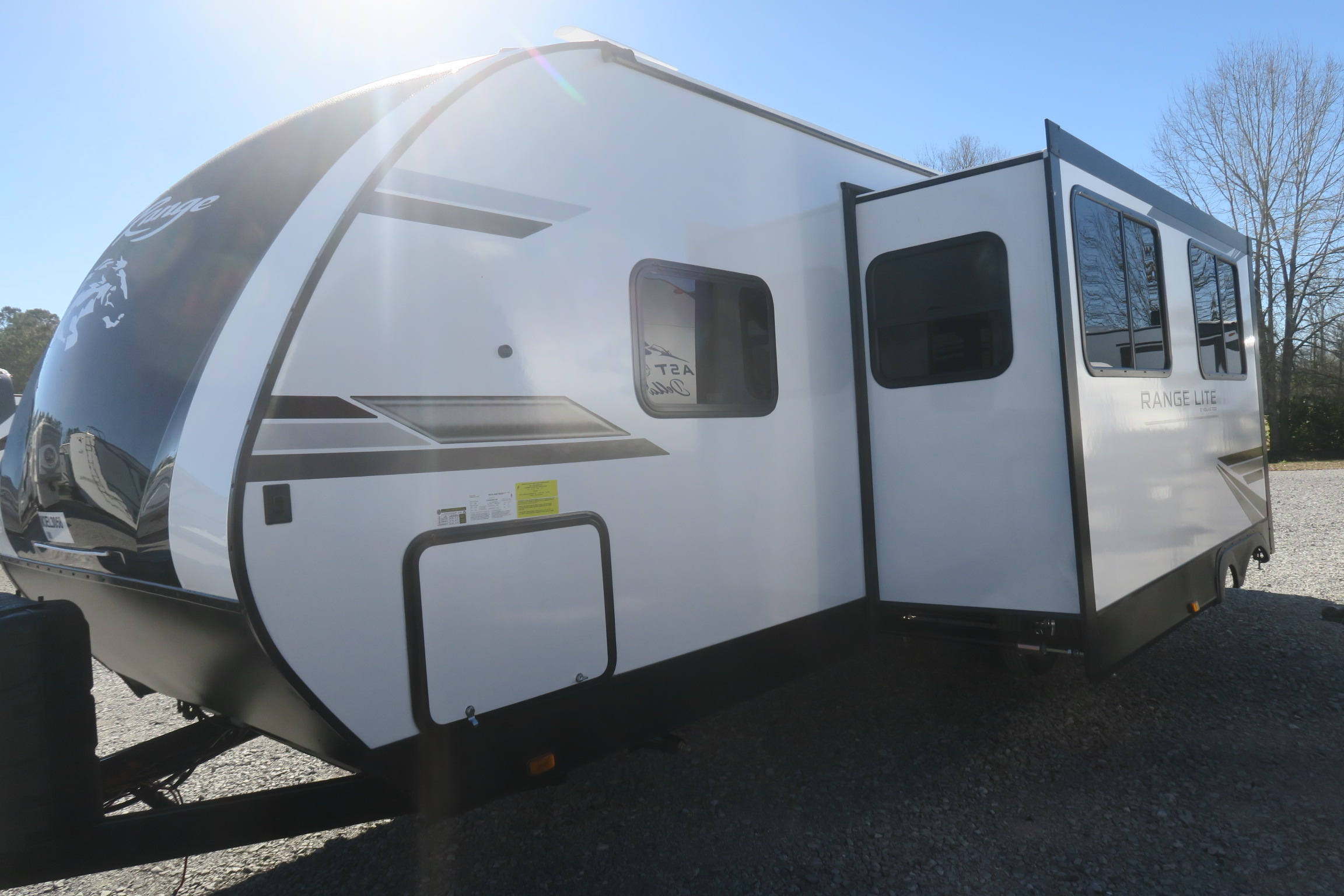 NEW 2021 OPEN RANGE LITE 261BH - Overview | Berryland Campers