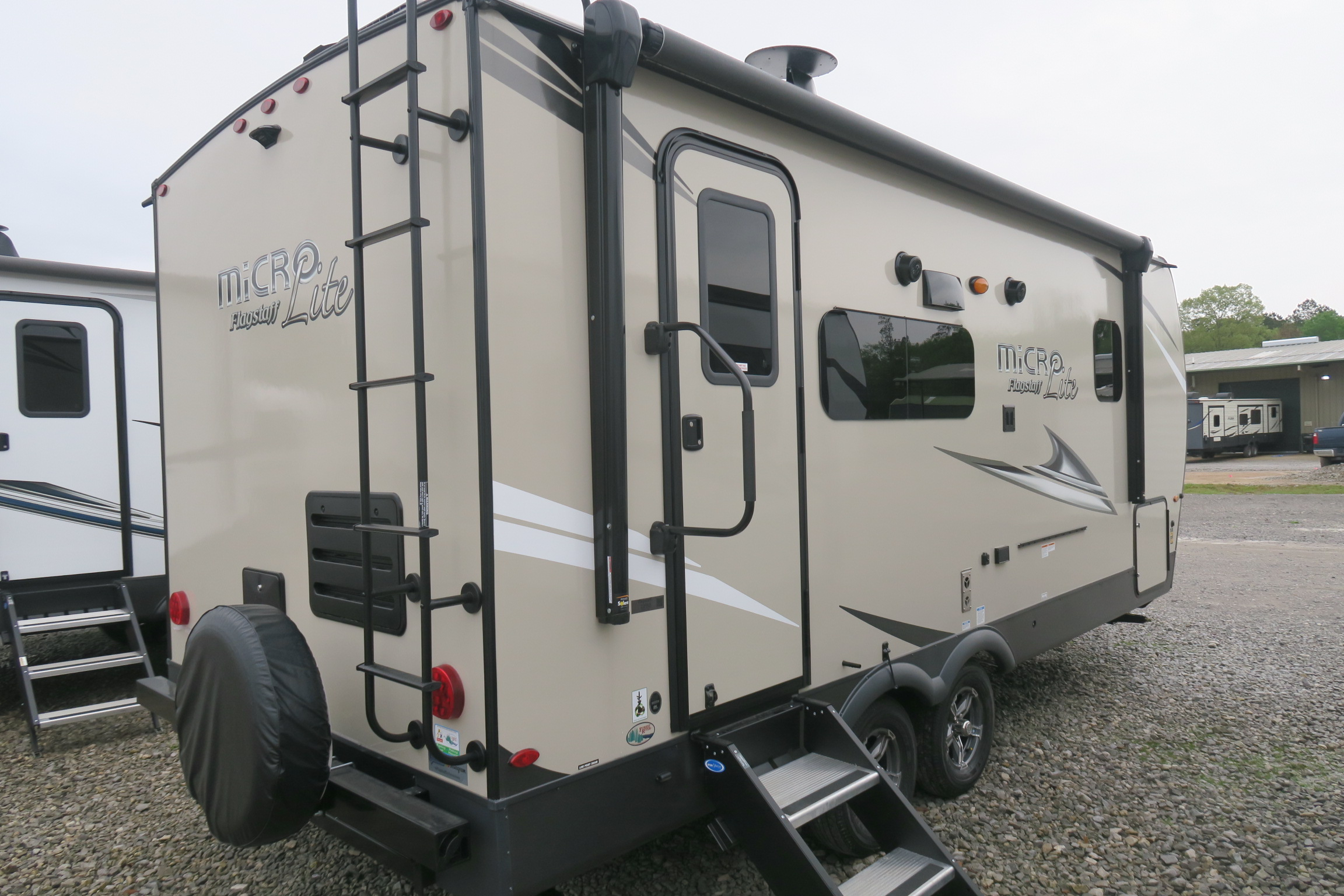 NEW 2021 FLAGSTAFF MICRO LITE 22FBS - Overview | Berryland Campers