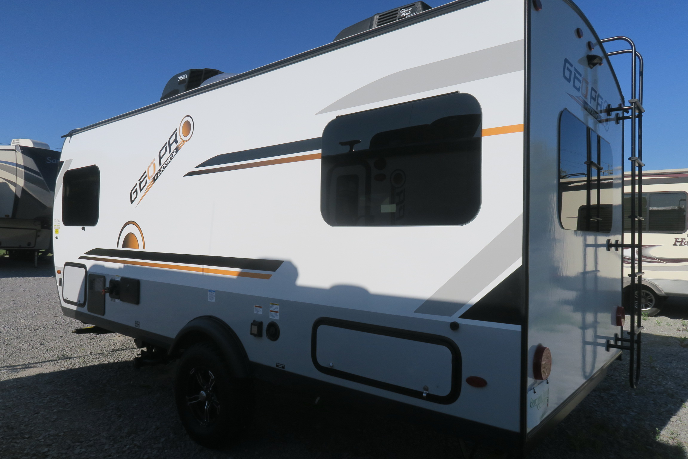 USED 2021 ROCKWOOD GEO PRO 19RD - Overview | Berryland Campers