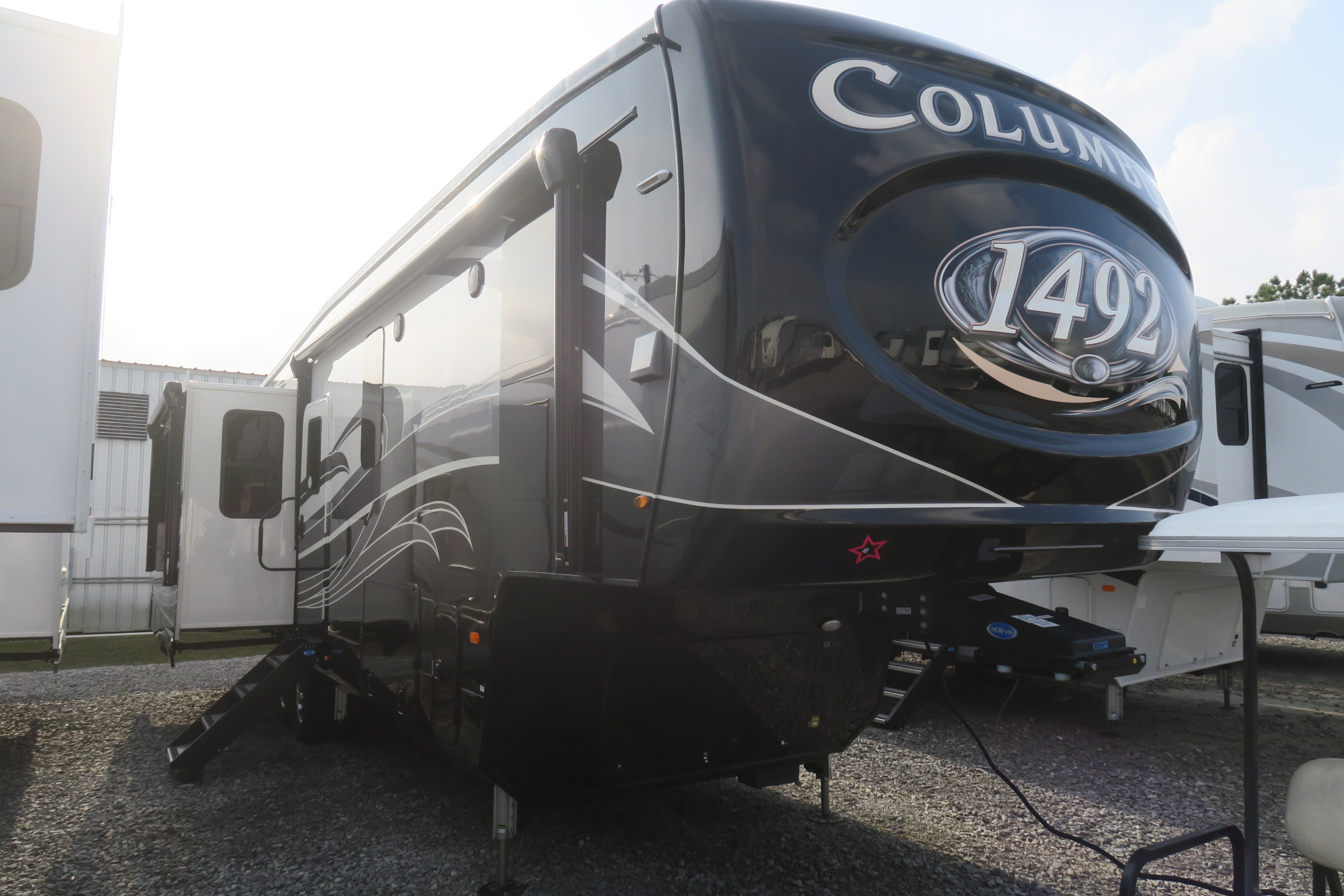 NEW 2021 COLUMBUS 329DV - Overview | Berryland Campers