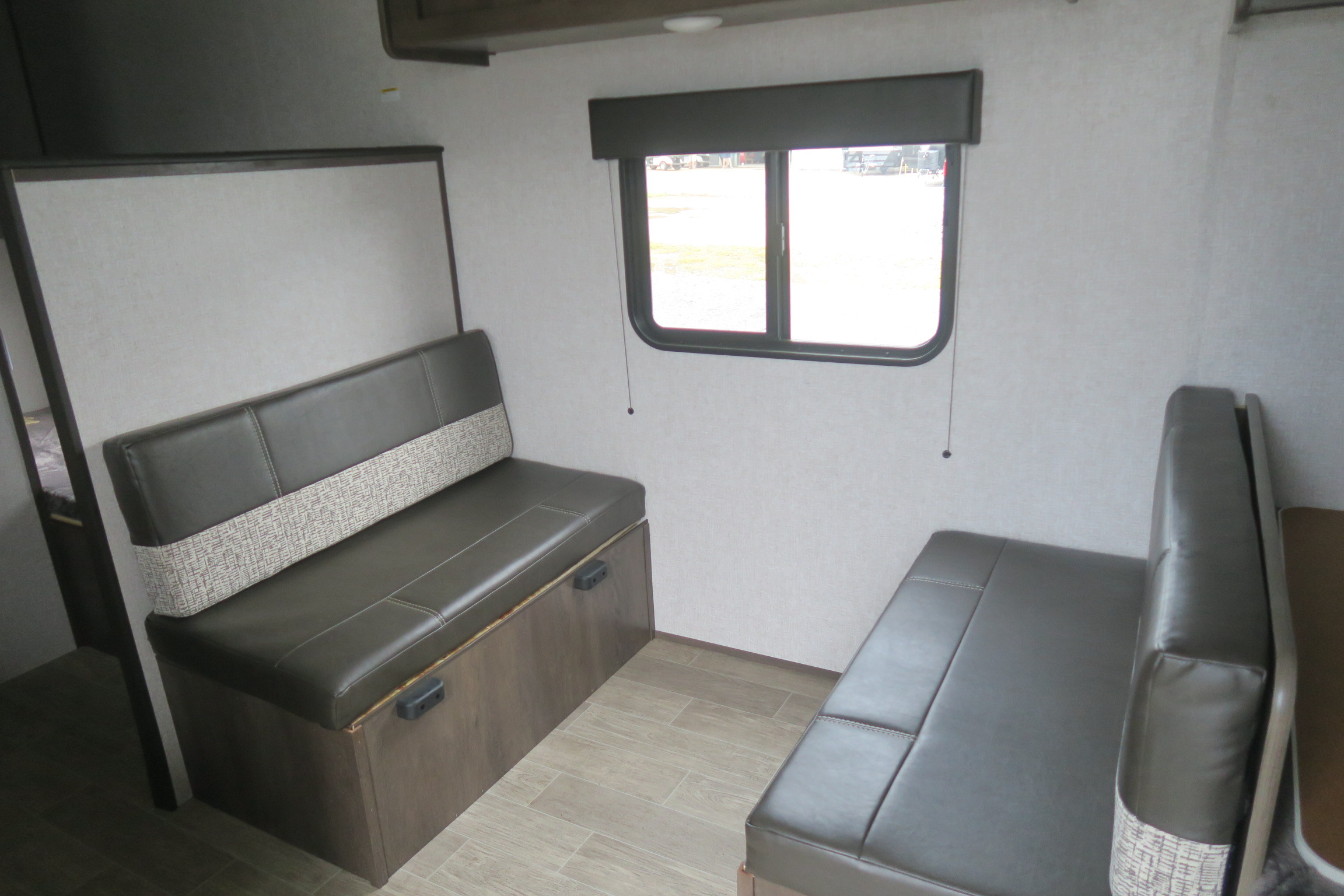 USED 2021 COLEMAN 17B - Overview | Berryland Campers