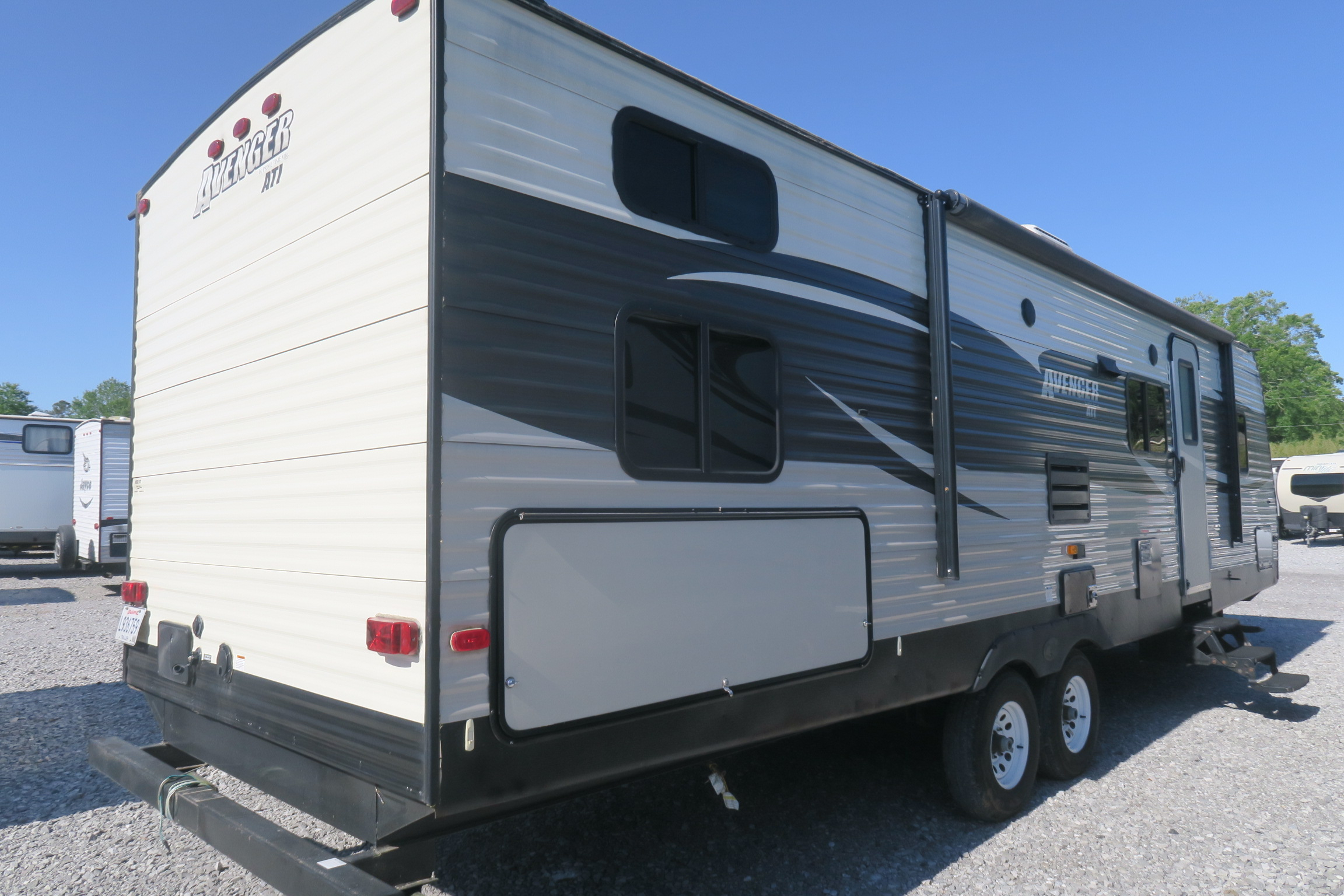 USED 2017 AVENGER 27DBS - Overview | Berryland Campers