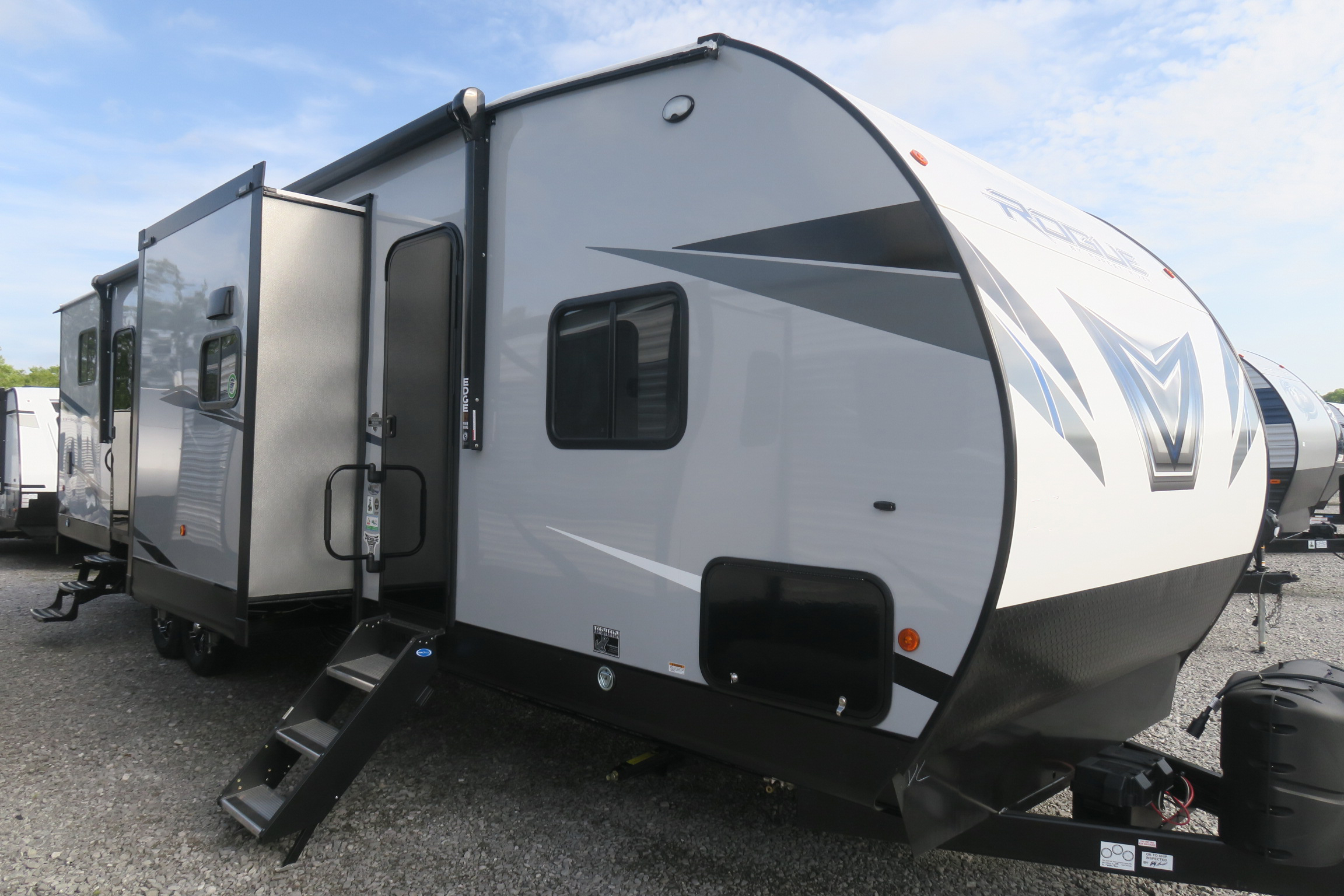 NEW 2021 ROGUE 32V - Overview | Berryland Campers