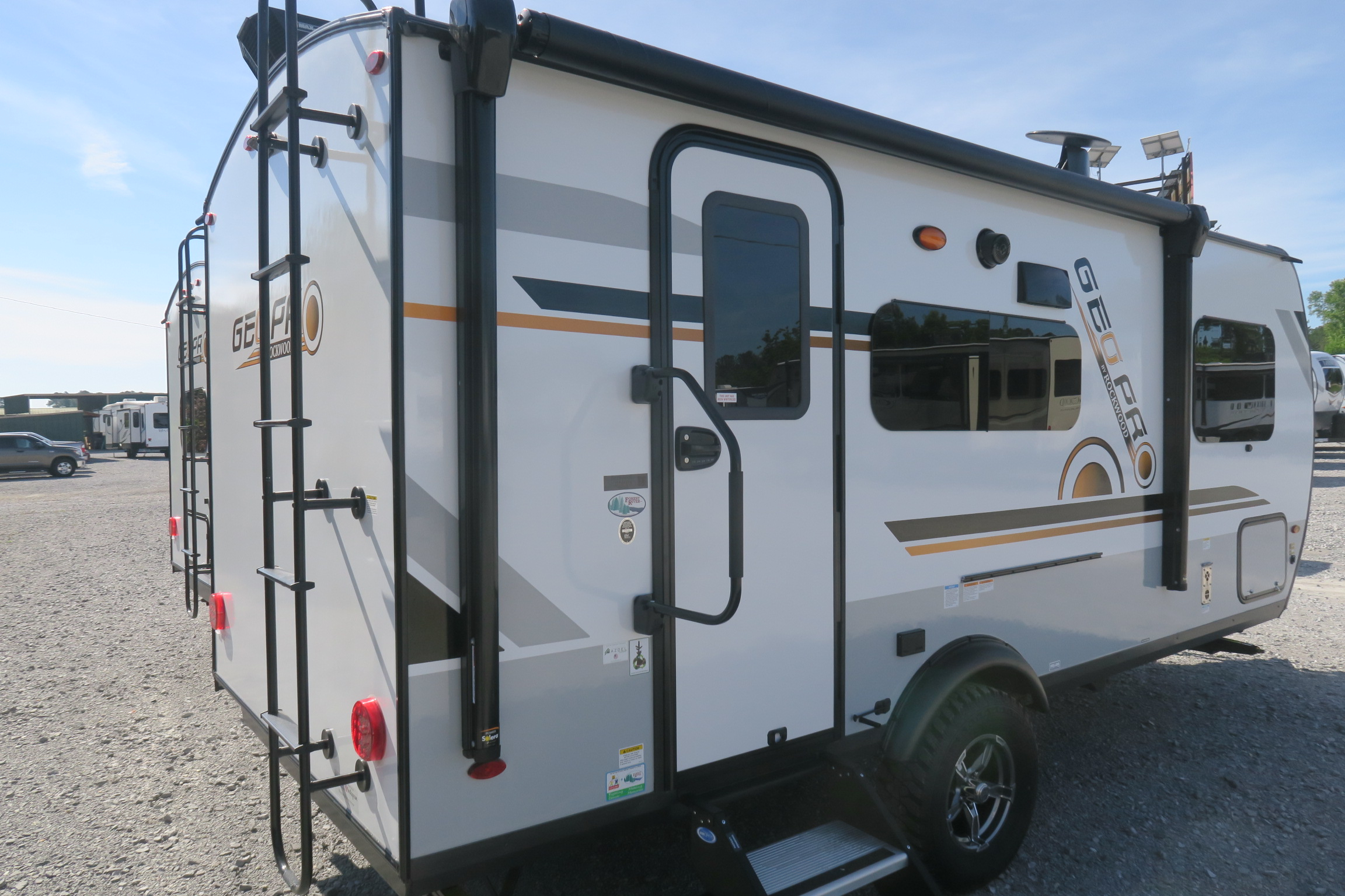 NEW 2021 ROCKWOOD GEO PRO 19FBS - Overview | Berryland Campers
