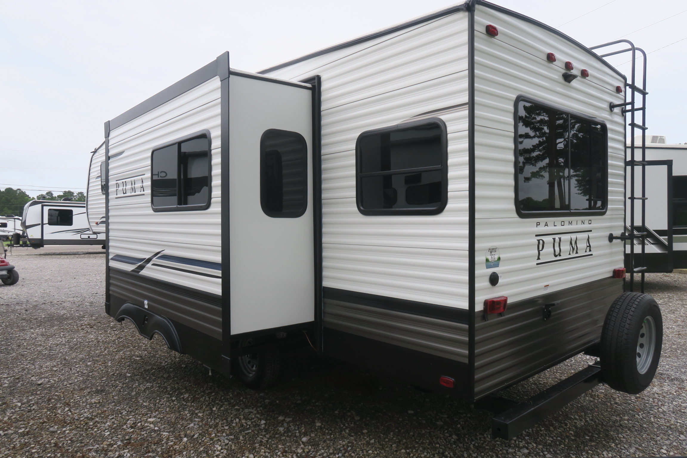 NEW 2021 PUMA 265RDS - Overview | Berryland Campers