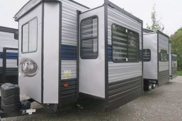 NEW 2021 CHEROKEE DESTINATION 39SR - Overview | Berryland Campers