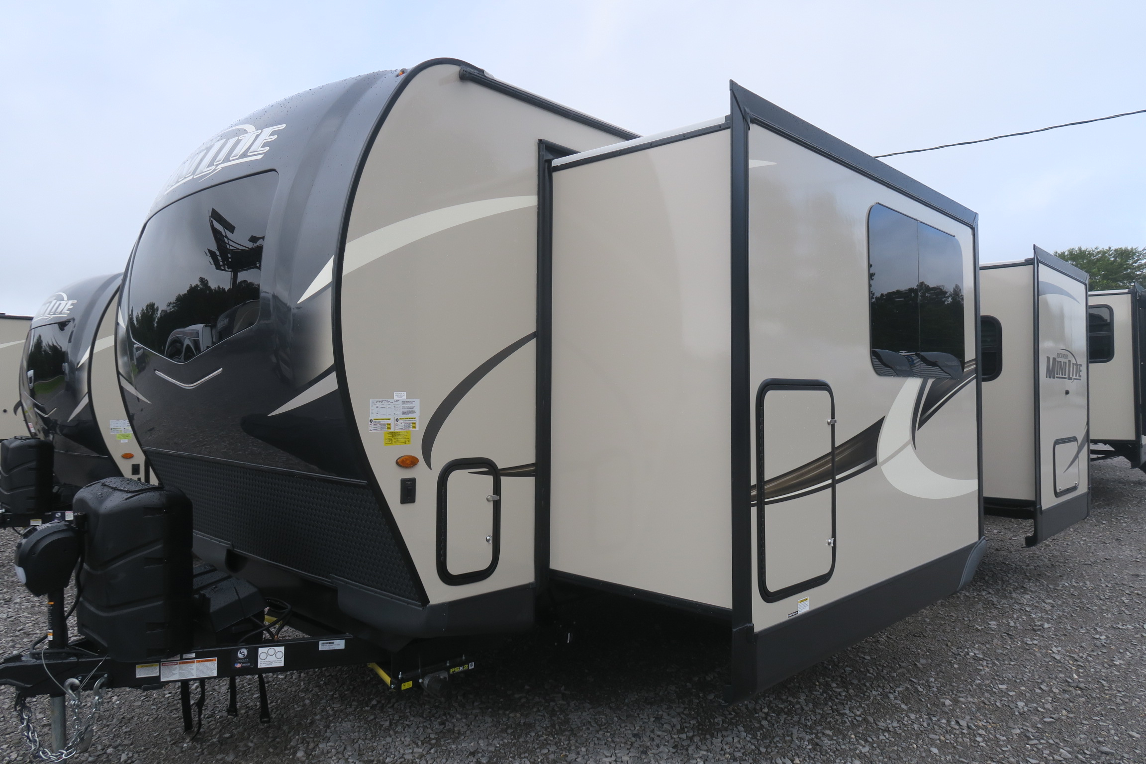 NEW 2021 ROCKWOOD MINI LITE 2516S - Overview | Berryland Campers