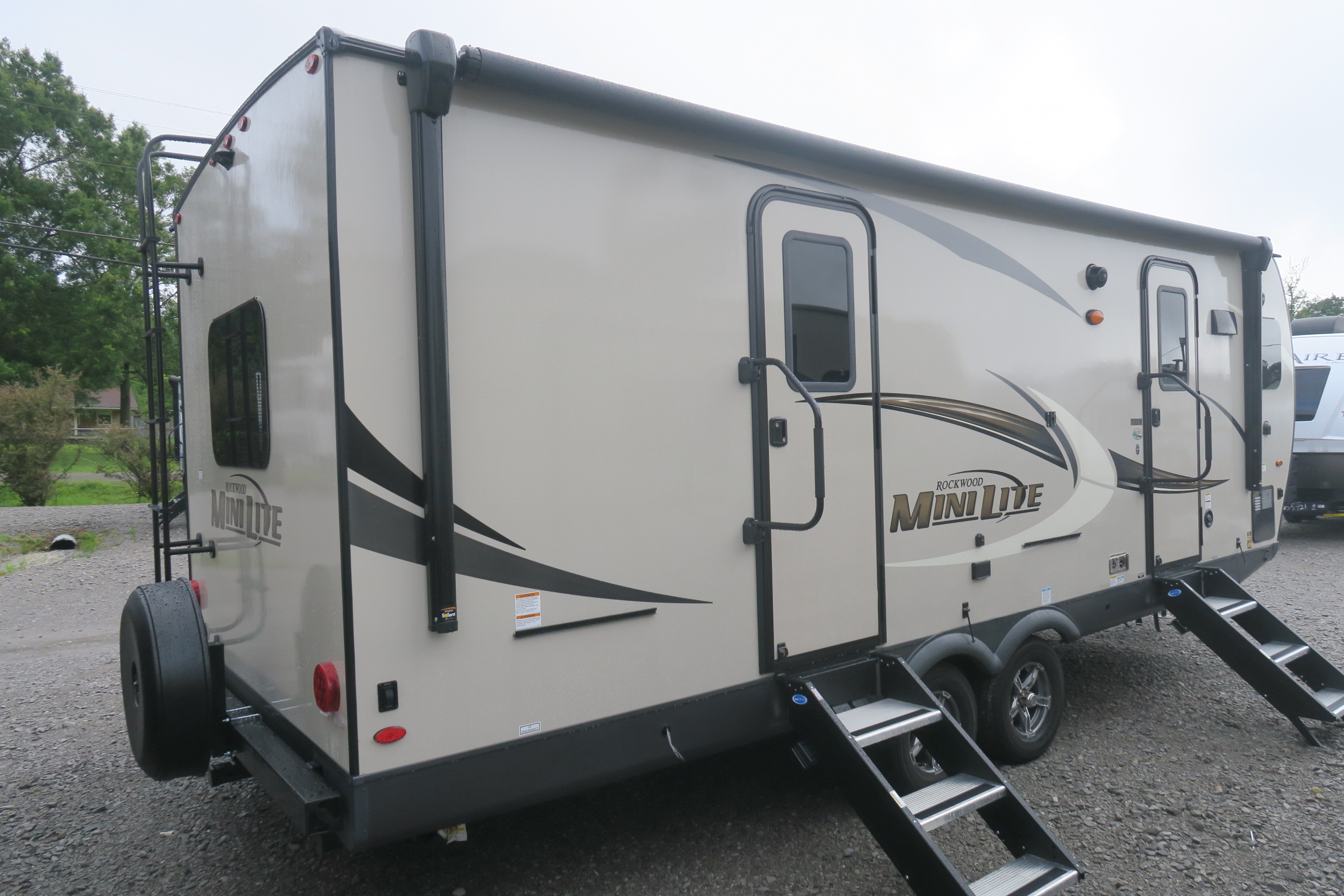 NEW 2021 ROCKWOOD MINI LITE 2516S - Overview | Berryland Campers