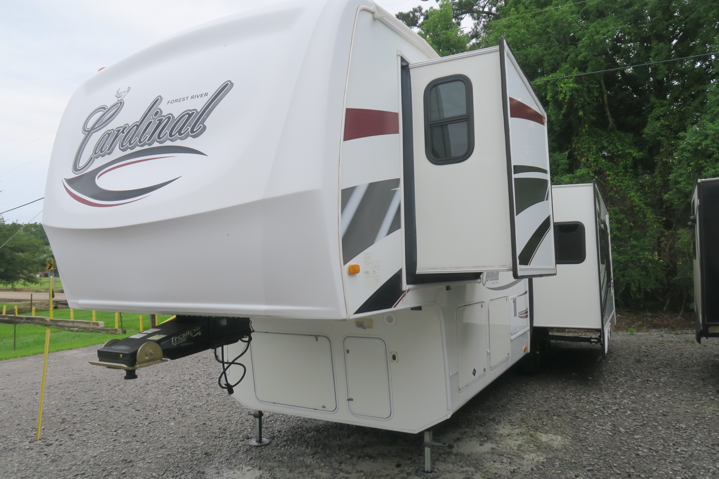 USED 2010 CARDINAL 3100RK - Overview | Berryland Campers