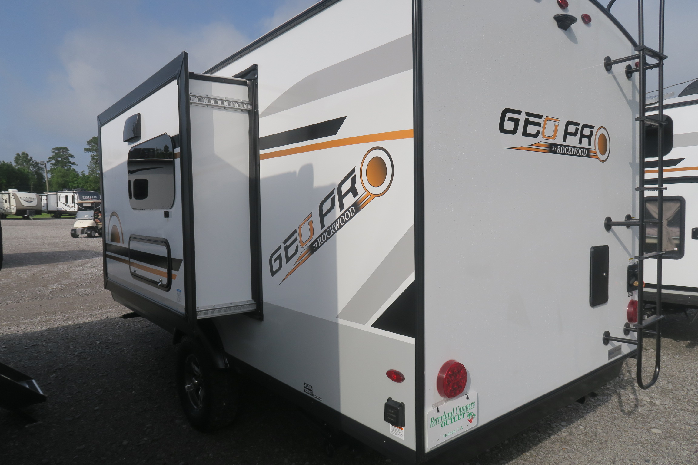 NEW 2021 ROCKWOOD GEO PRO 19FDS - Overview | Berryland Campers