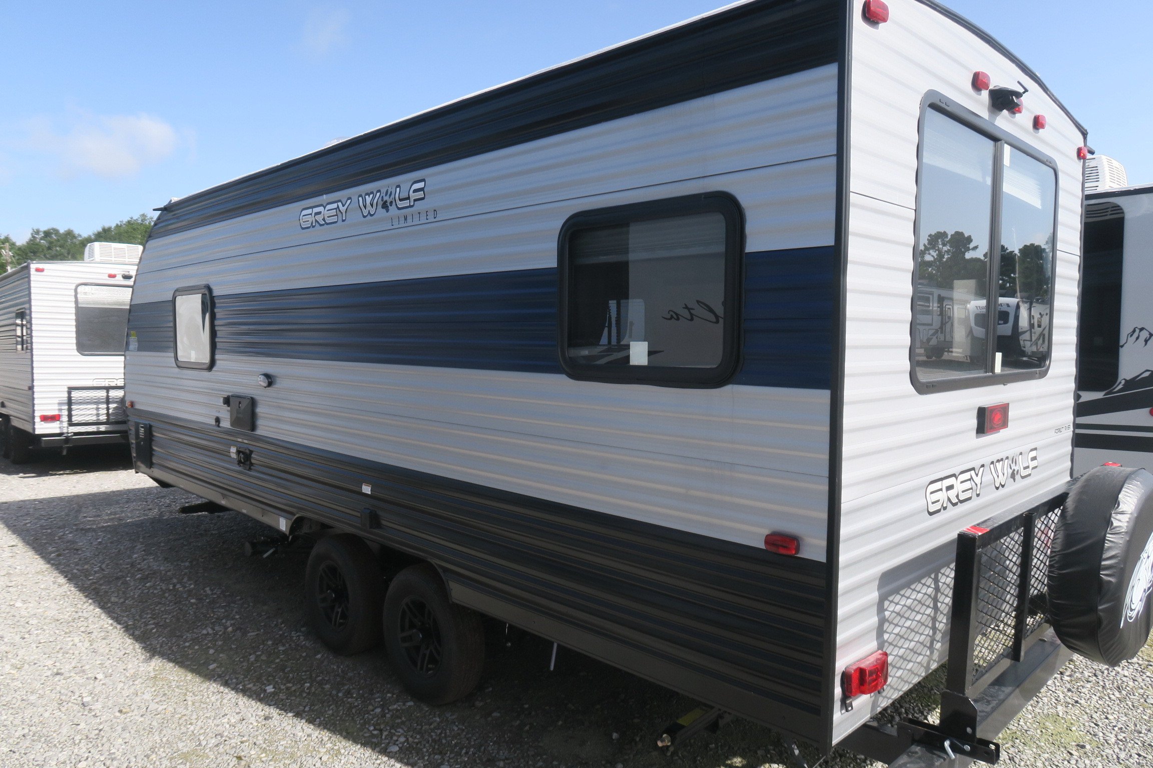 NEW 2021 CHEROKEE GREY WOLF 20RDSE - Overview | Berryland Campers