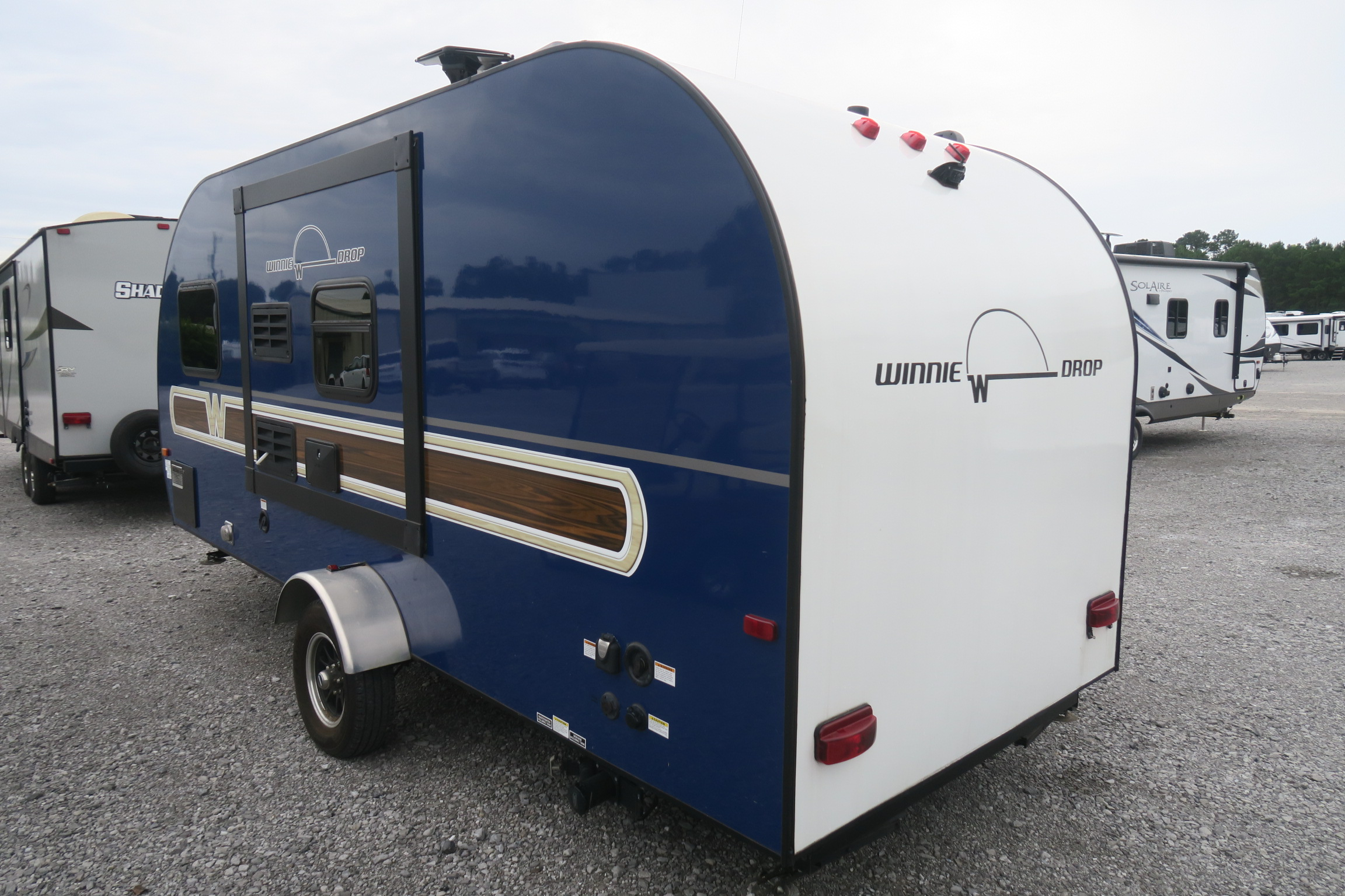 USED 2017 WINNIE DROP WINNIE DROP - Overview | Berryland Campers